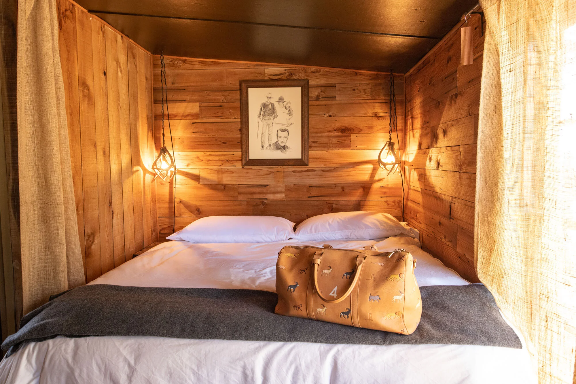 Red Cabin | Book Your Joshua Tree Getaway — Pioneertown Motel
