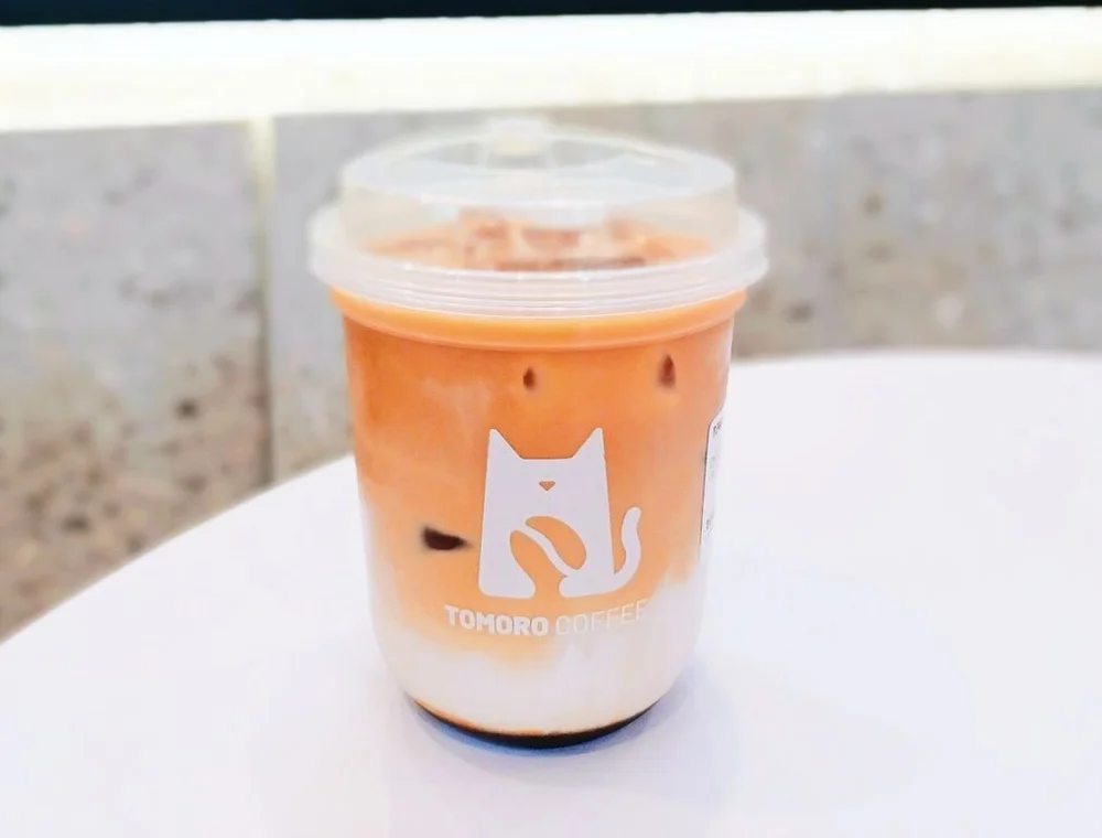 Membangun Cita Rasa dan Identitas : Strategi Branding Tomoro Coffee ...