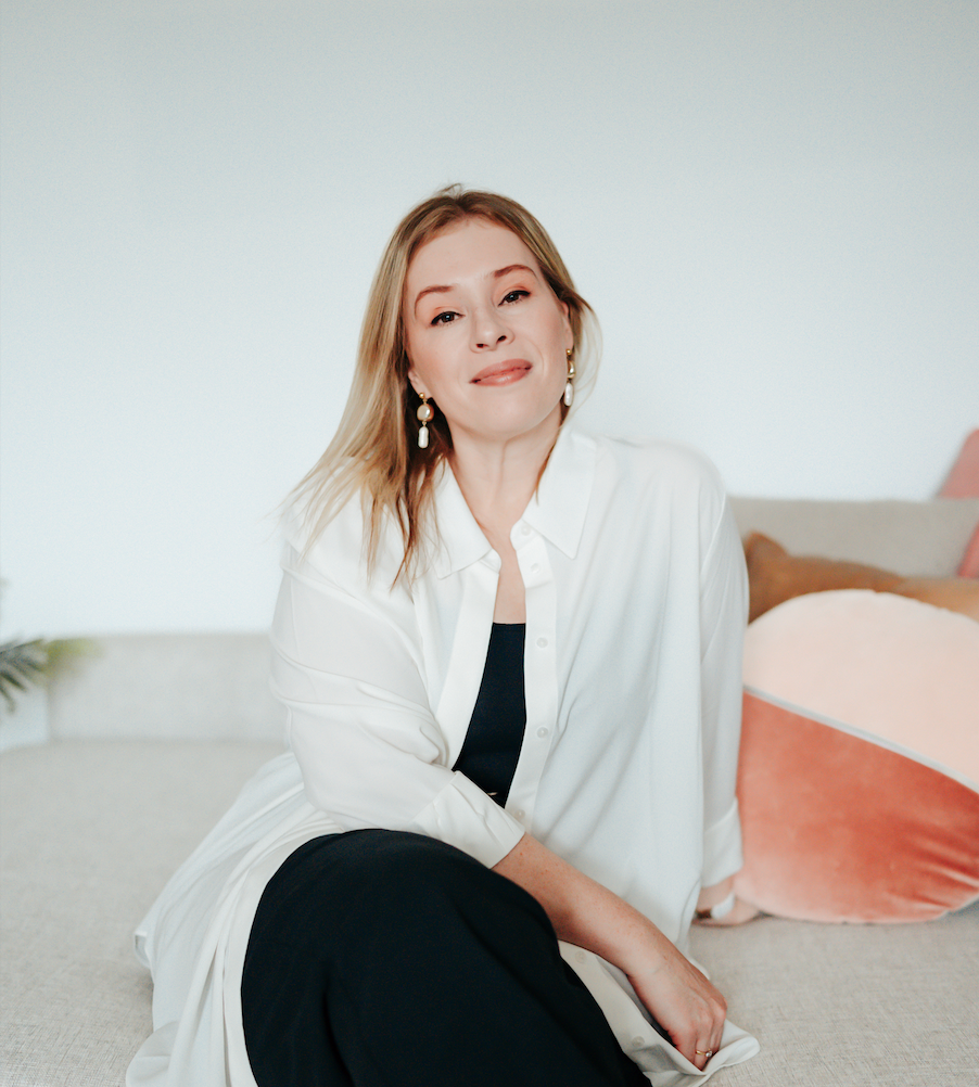 Contact Elissa - Artist, Vocal Coach, Singer, Songwriter