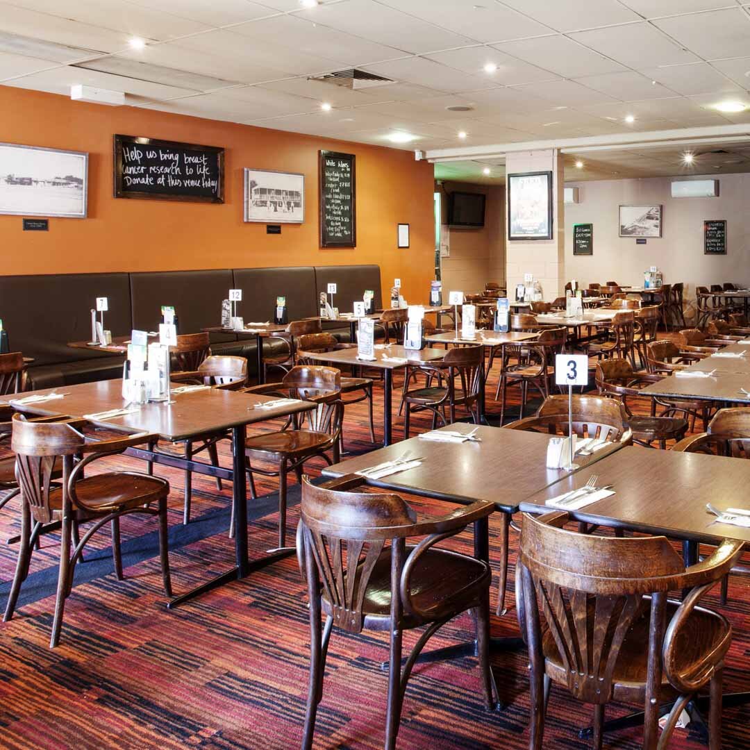 Accommodation — Upper Ross Hotel, Rasmussen, QLD