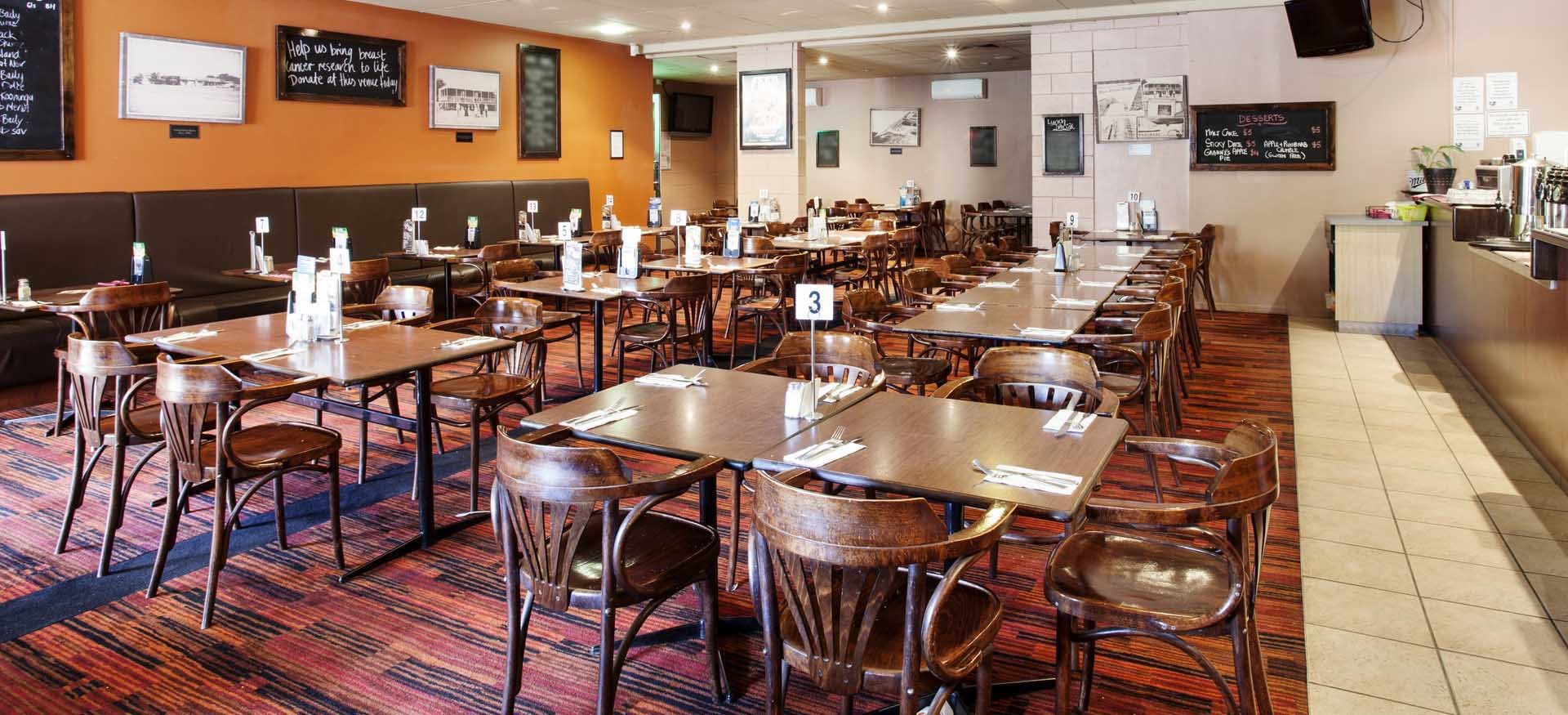 Upper Ross Hotel, Rasmussen, QLD