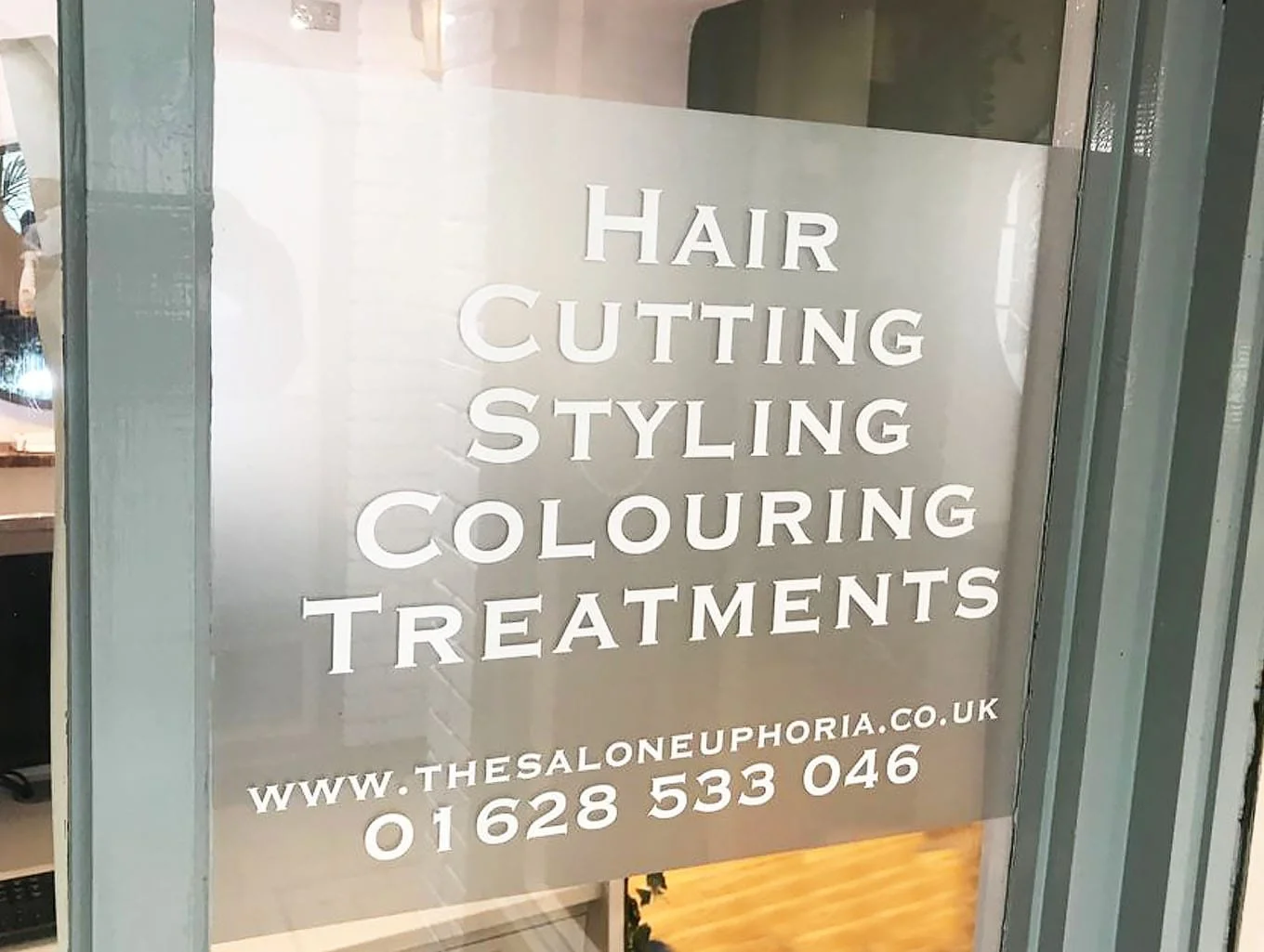 Window Graphics UK | Retail Window Advertising & Vinyl Decals | Signs Base