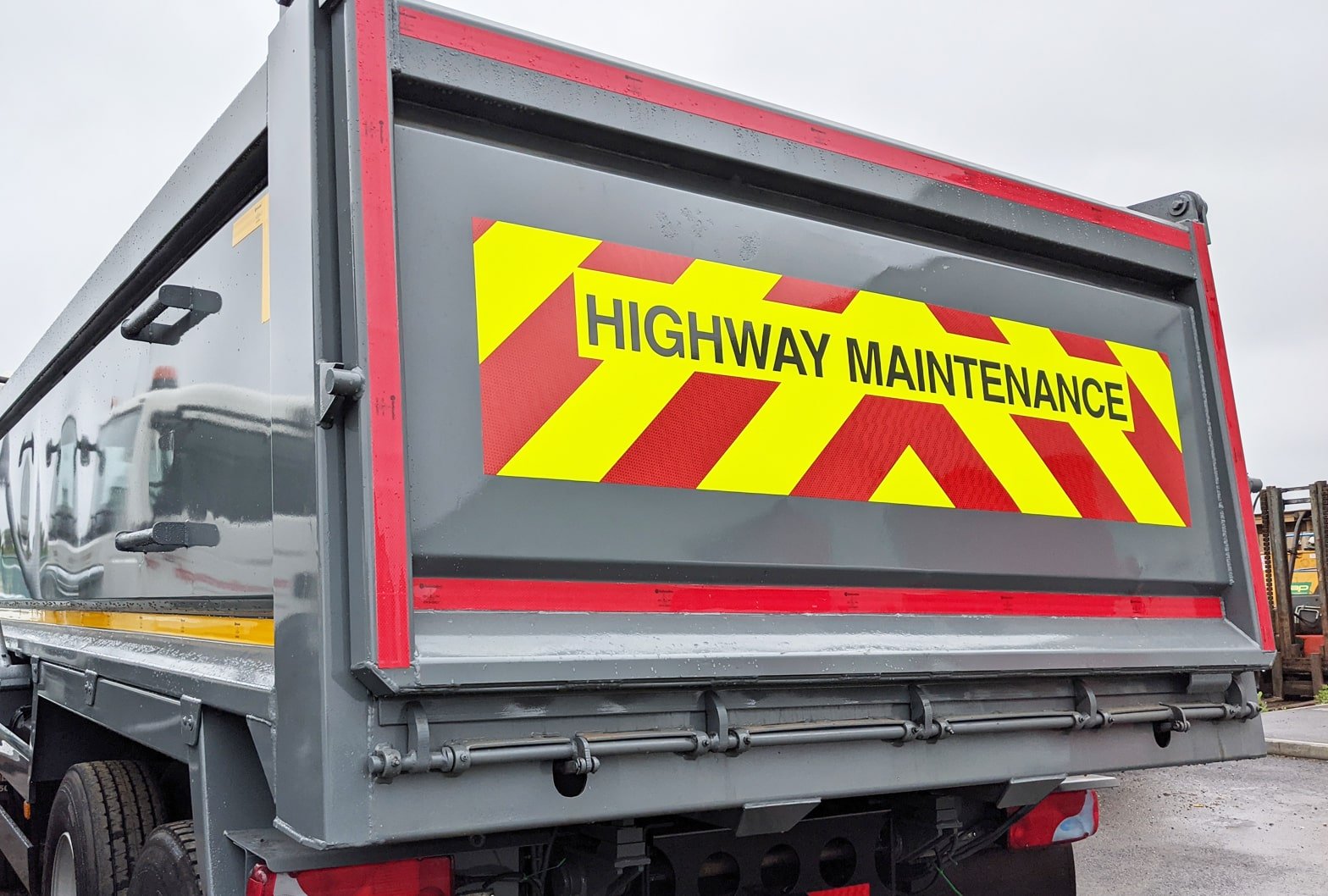 Highway Maintenance Chevrons & Reflective Chapter 8 Chevrons | Signs Base