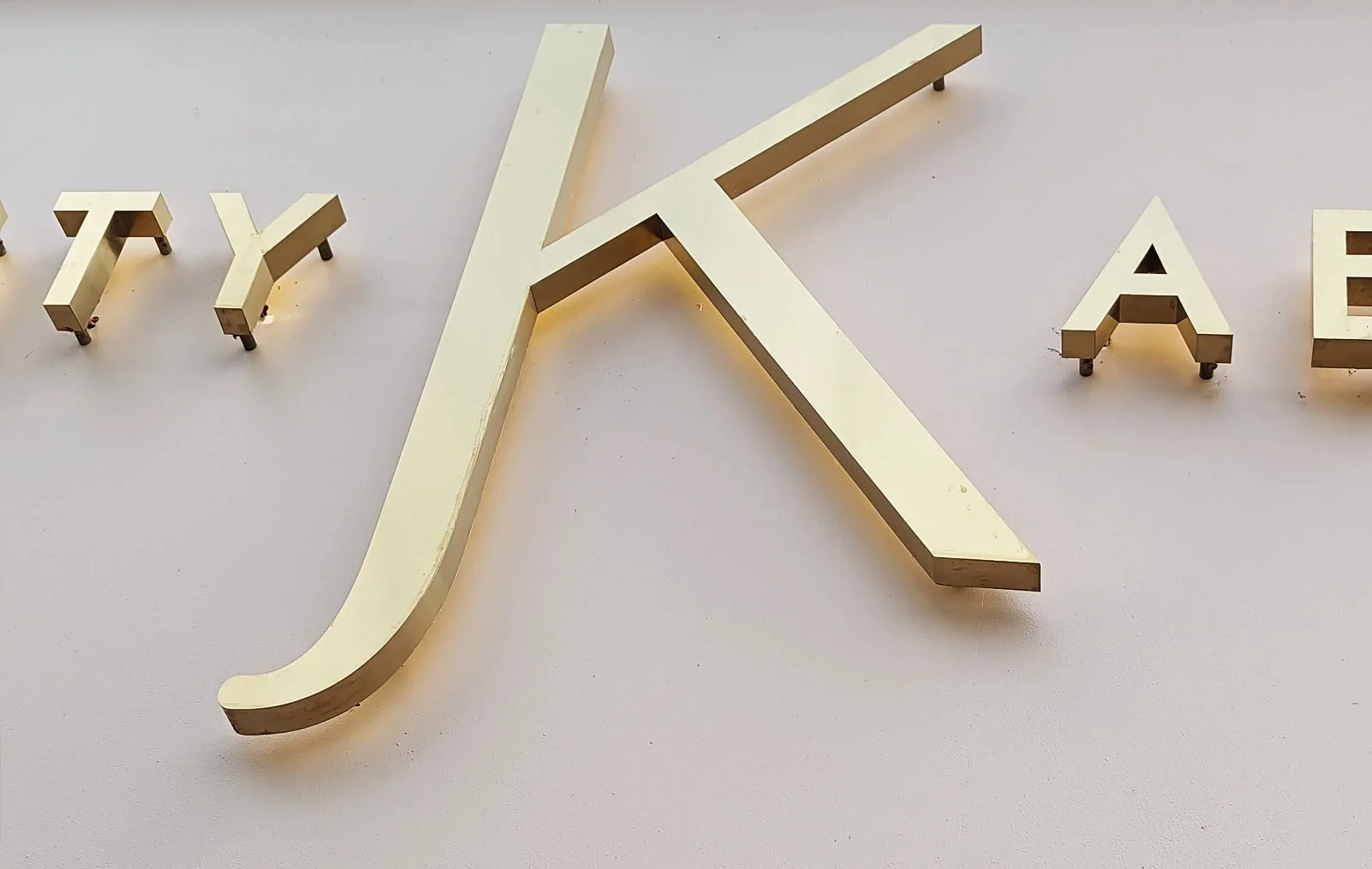 Illuminated Sign Letters | Halo & Facelit Letter Signs | Signs Base