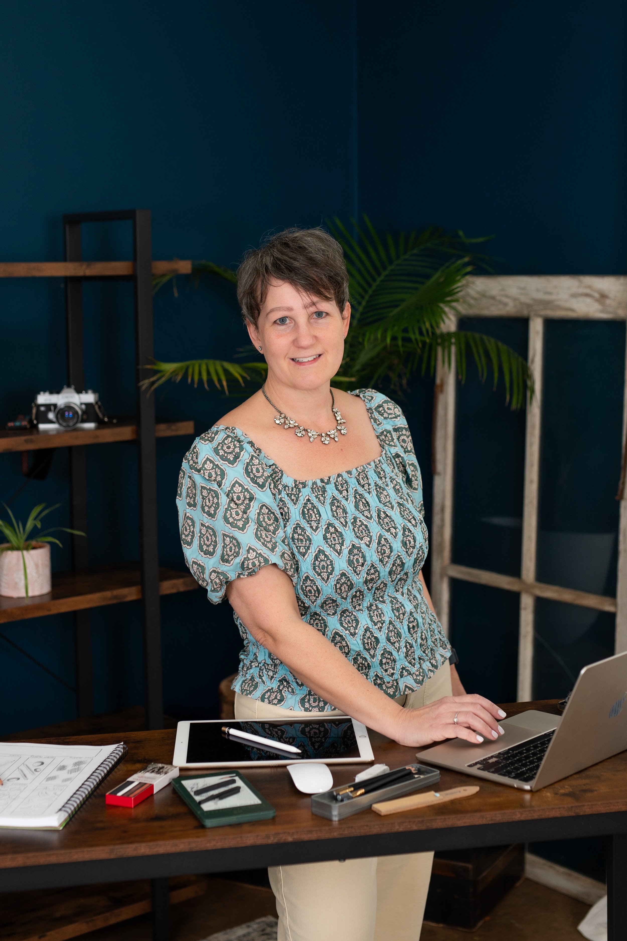 Leah Farquharson Art & Design