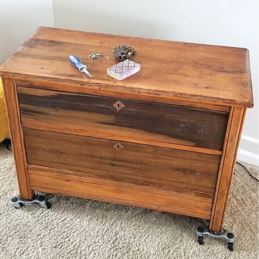 Chippy Eastlake Chest of Drawers in Linen — Miss Mustard Seed's Milk Paint
