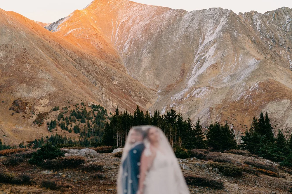 Colorado Elopement Guide | 2025 - Running Wild Studio