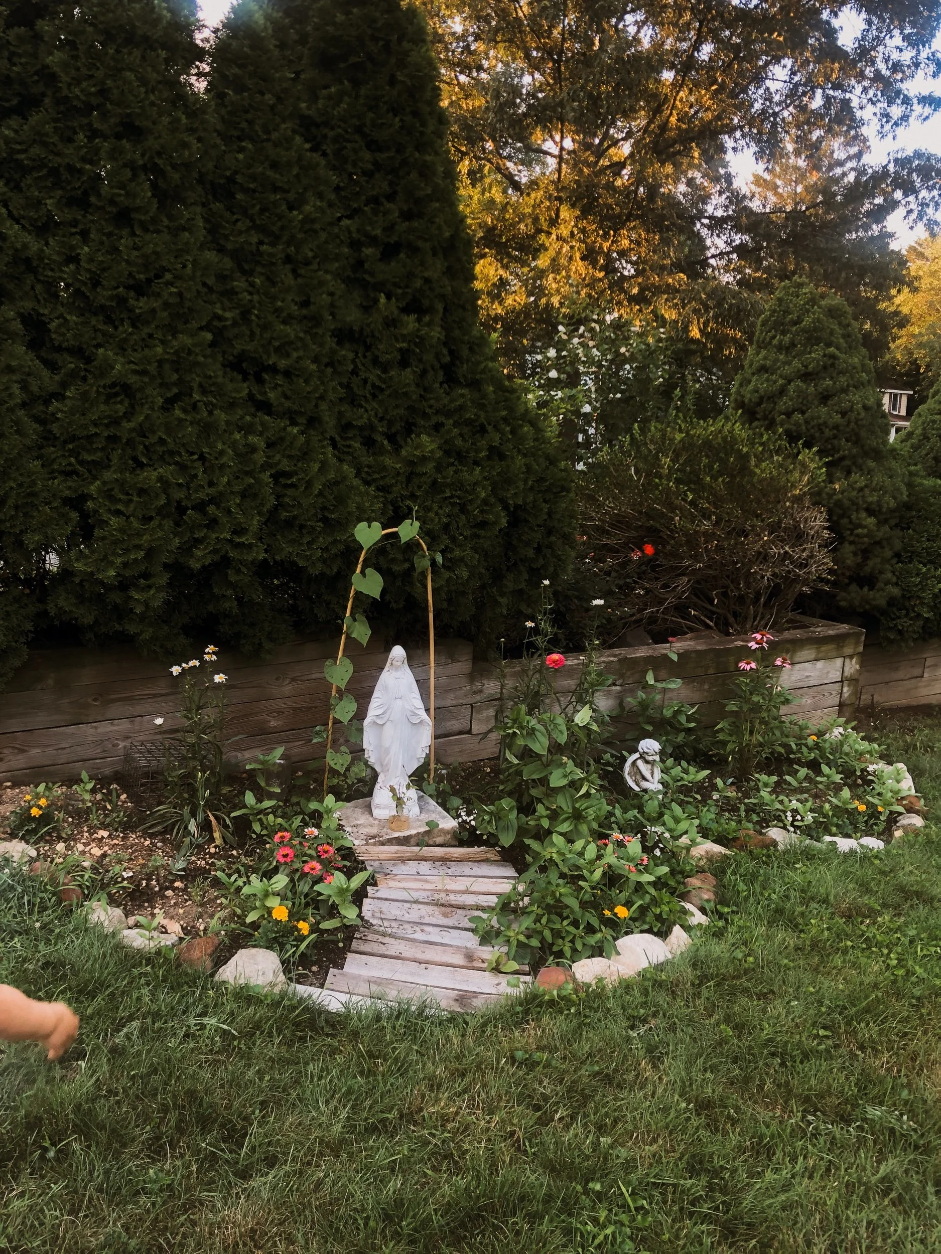 Making a Garden for Mary — Married & a House | A Catholic Blog for ...