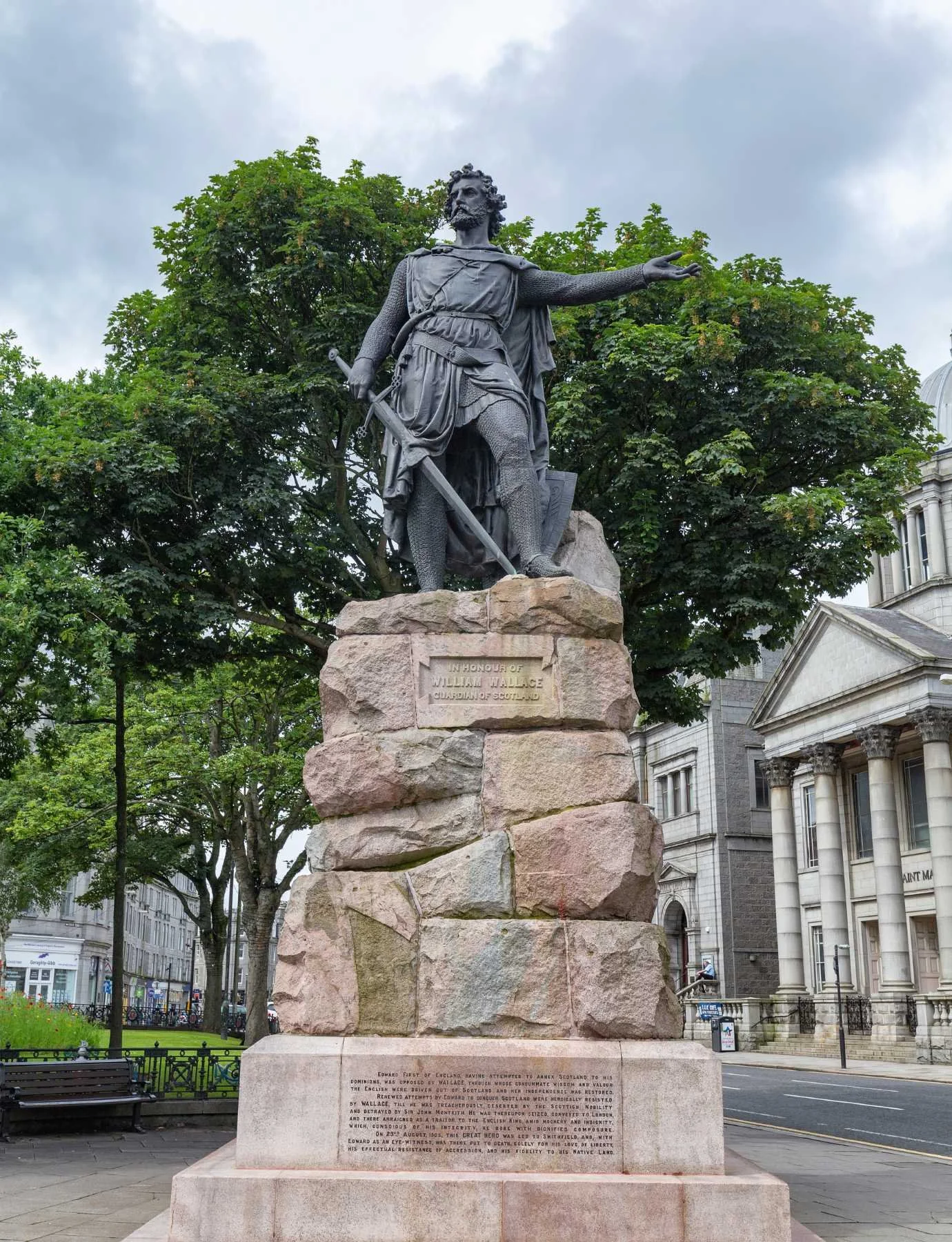 William Wallace: Unveiling the Heroic Legacy of Scotland's Defiant Icon