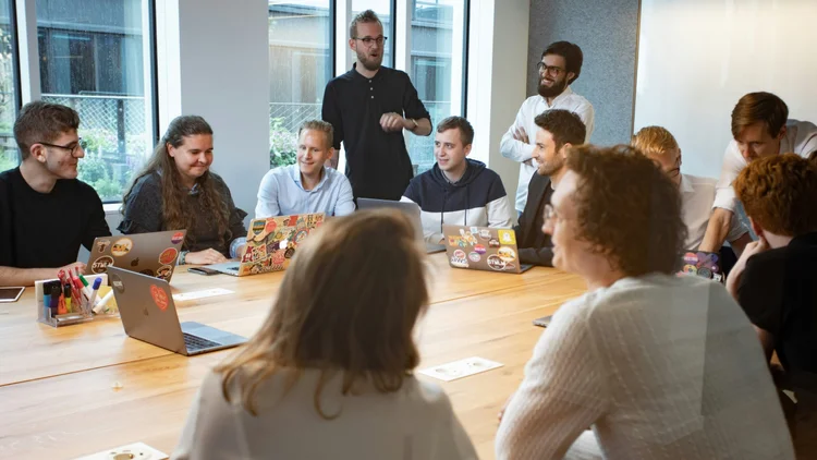 Faster Decisions, Stronger Teams: How to Use the DRI Method to Build ...