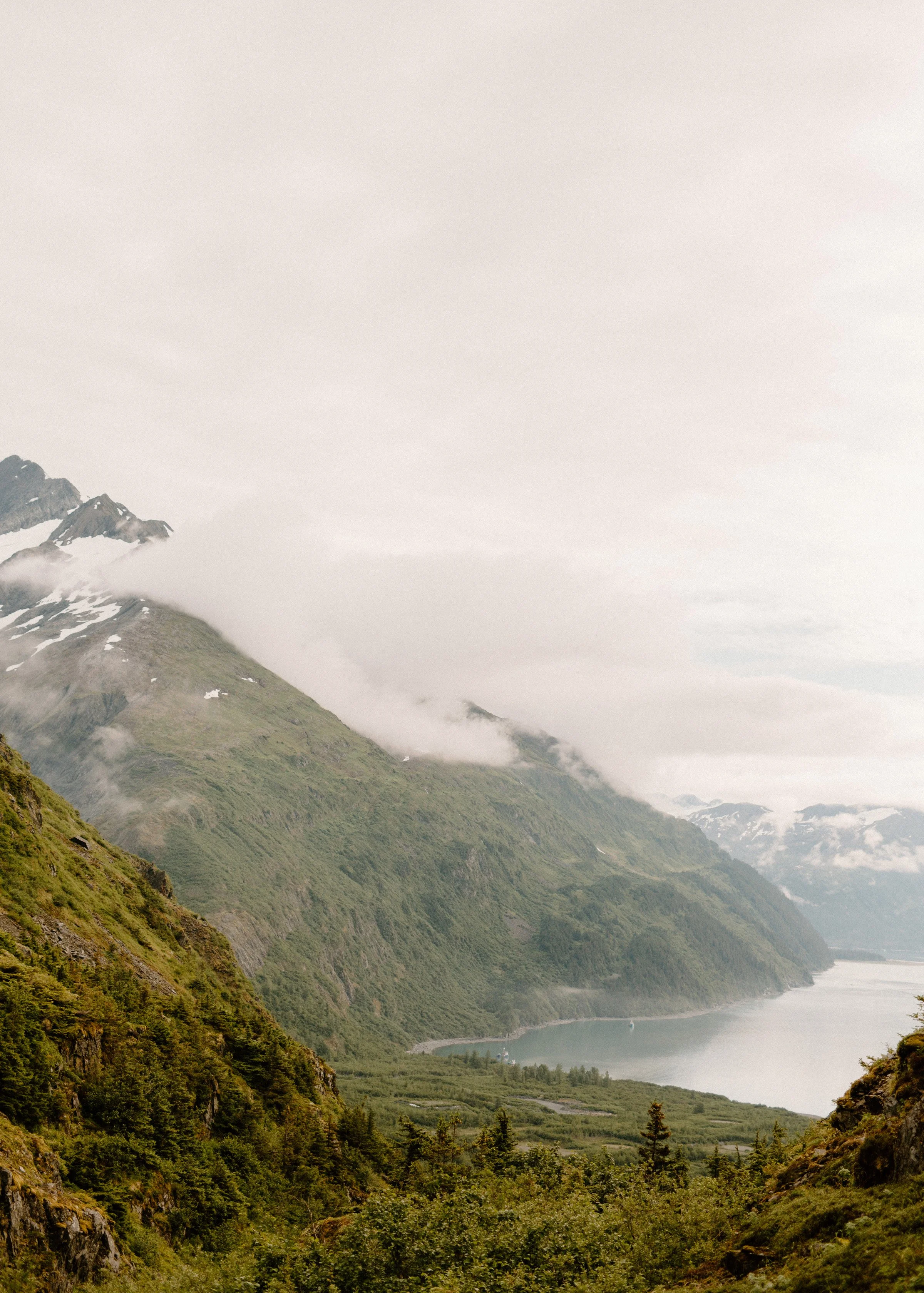 5 Easy Hikes with Stunning Views near Anchorage, Alaska | Trail Guide ...