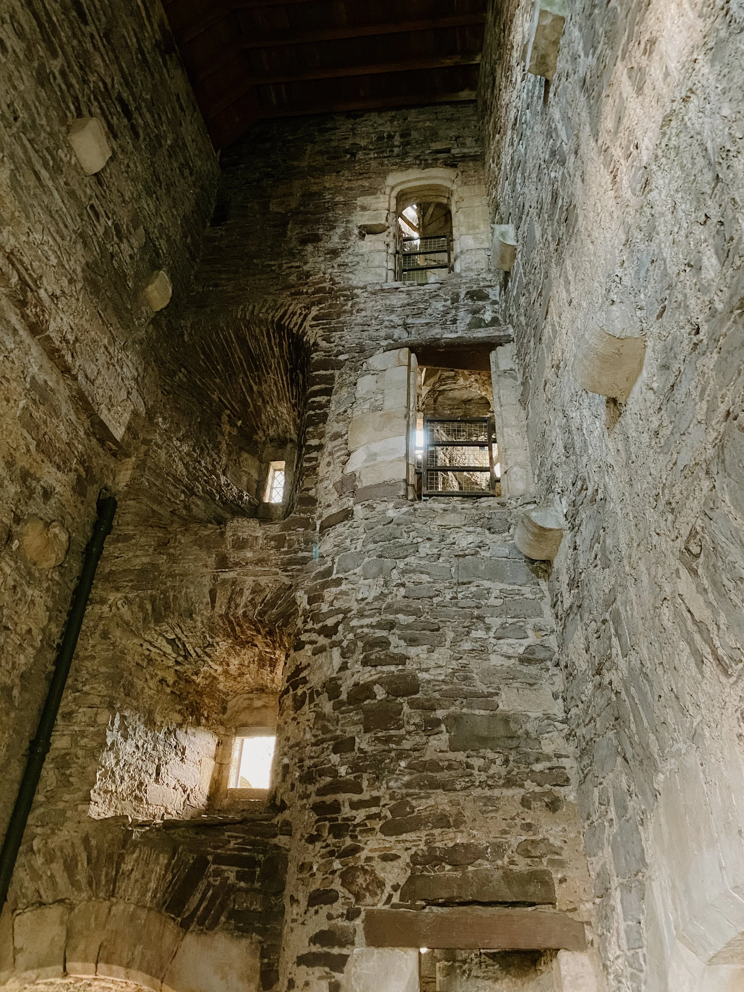 How to Visit Castle Leoch from Outlander: Doune Castle in Scotland ...