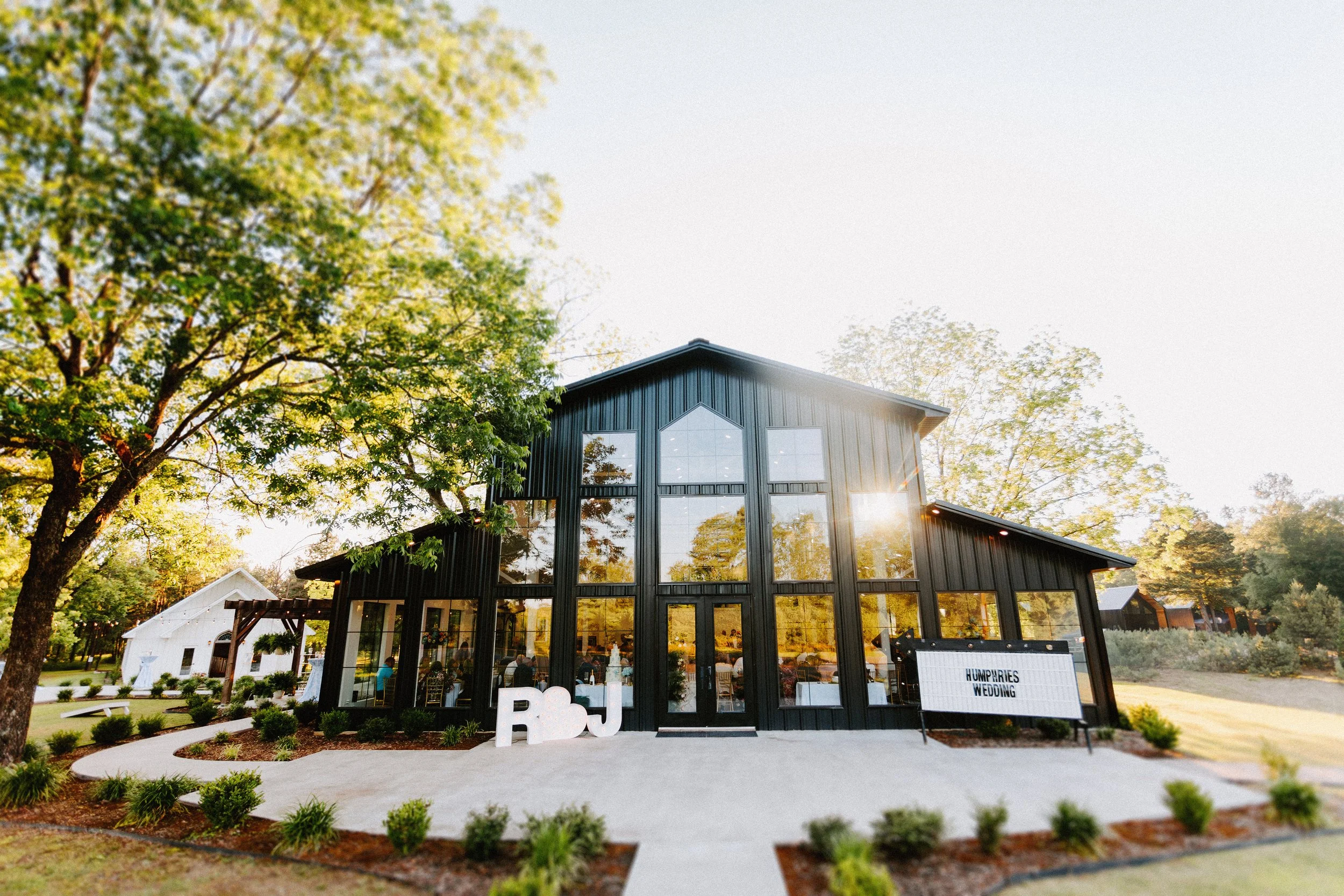 Resources — Four Fifteen Estates