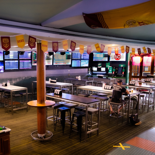 Bar — Pub Mooloolaba, Mooloolaba, QLD