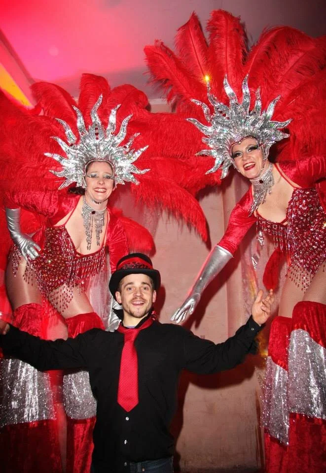 STILT WALKING — Interstellar Artists