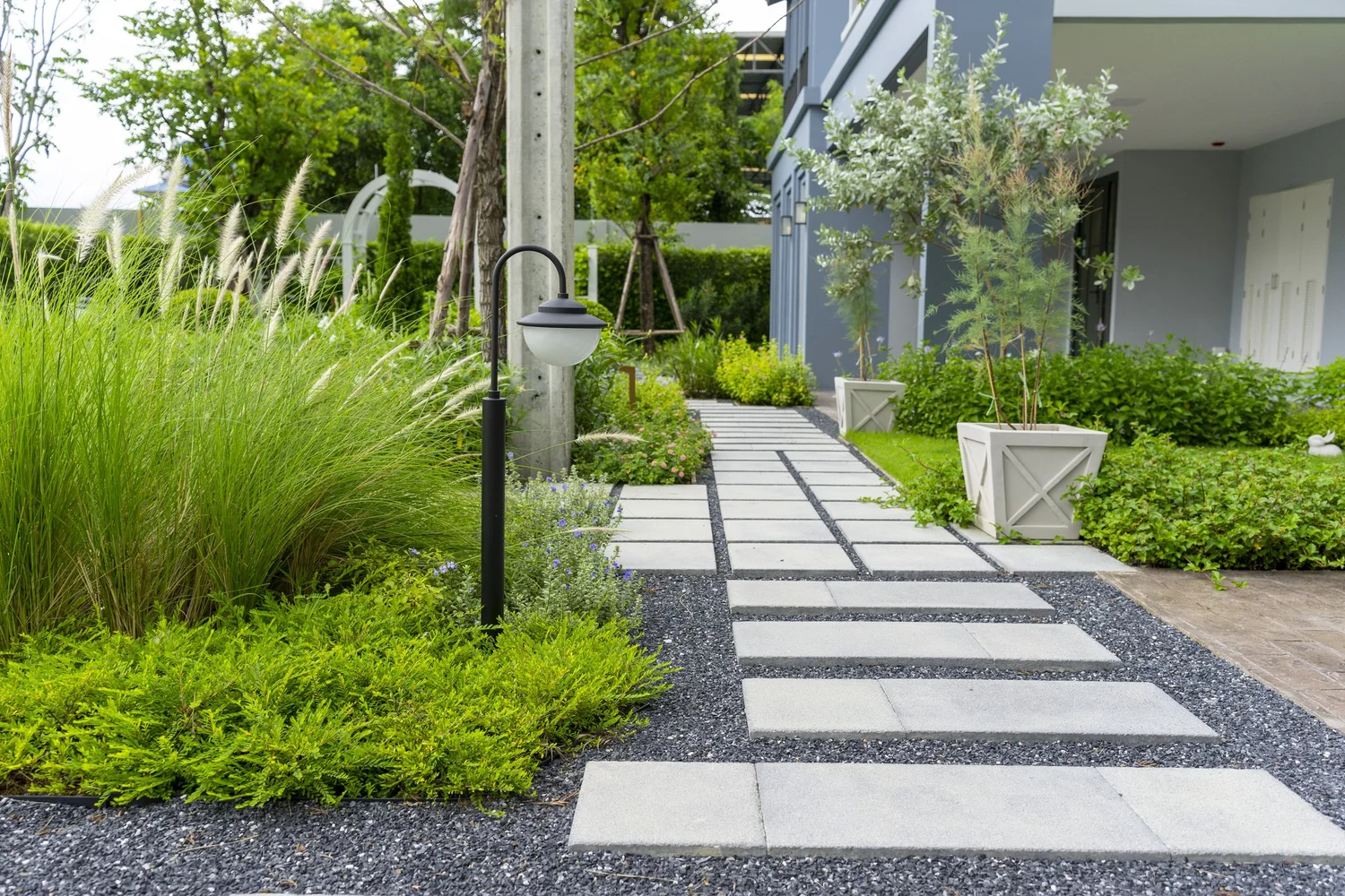 Top Landscape Walkway Ideas for a Low-Maintenance Yard — TheHomeMag Norcal