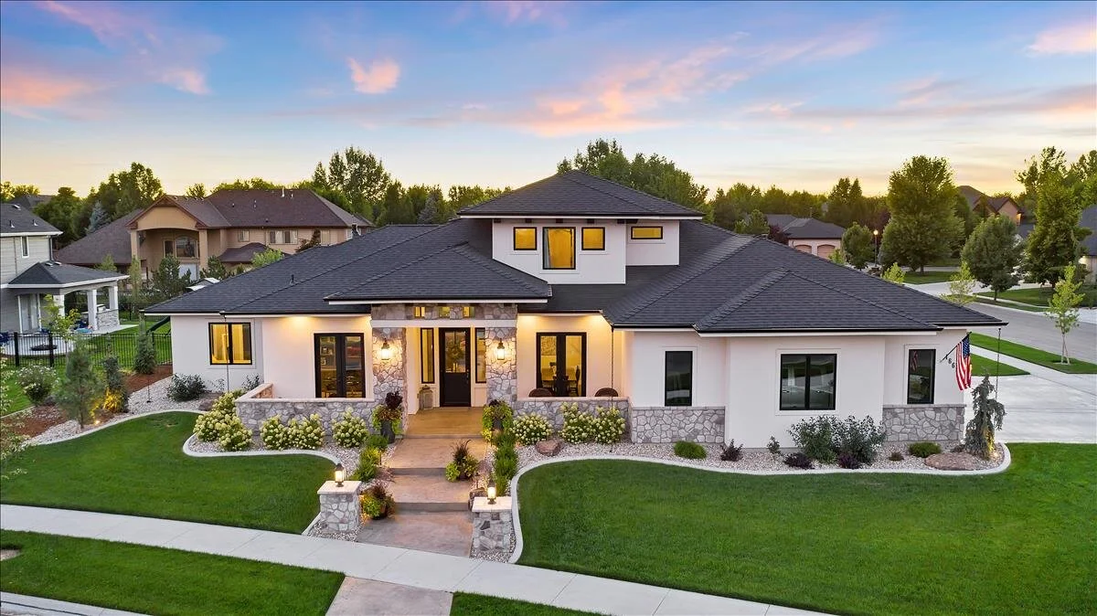 1665 S Isla Del Rio Way - Paradigm Construction Co. — Williamson River ...