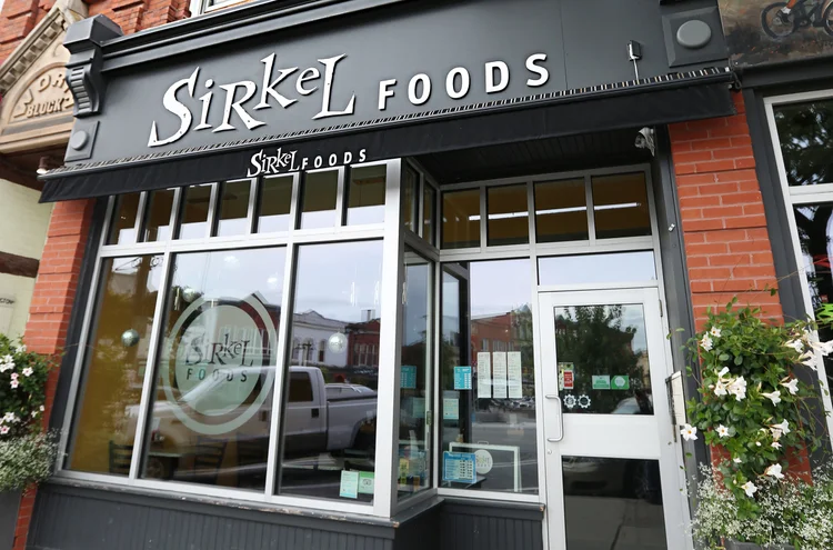Contact — Sirkel Foods Stratford