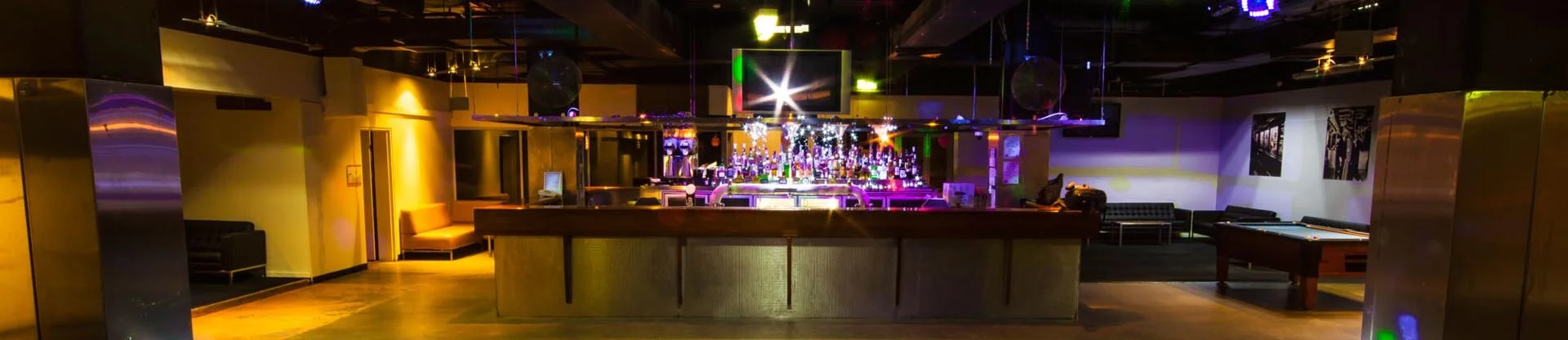 Entertainment — Indooroopilly Hotel, Indooroopilly, QLD