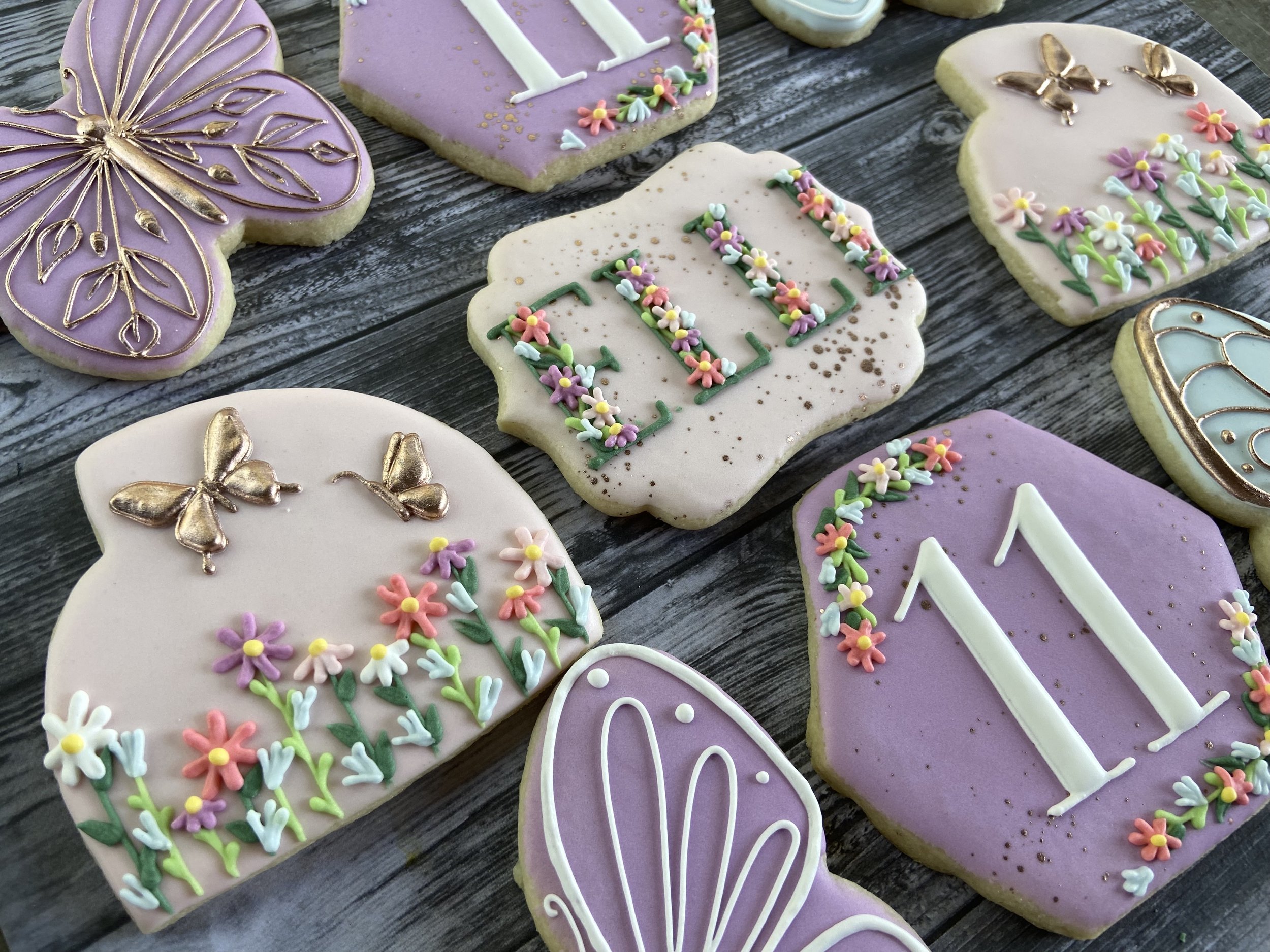 Custom Cookies — C & C's Baking Studio