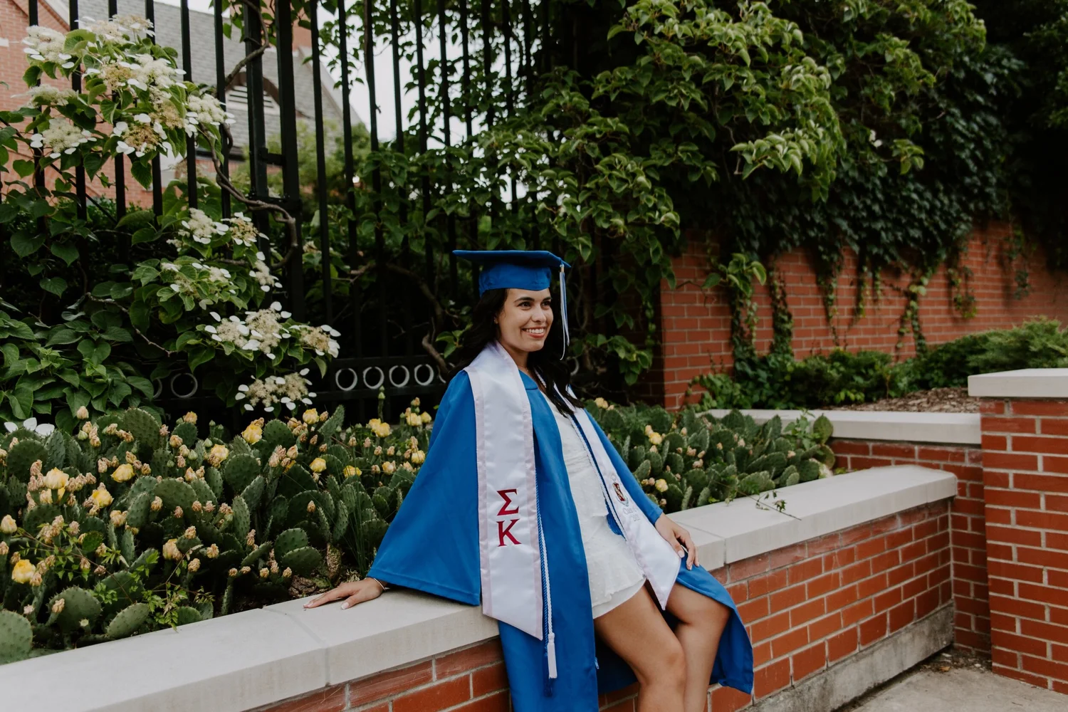 grand valley state university graduate / gaby — kaylee b photography
