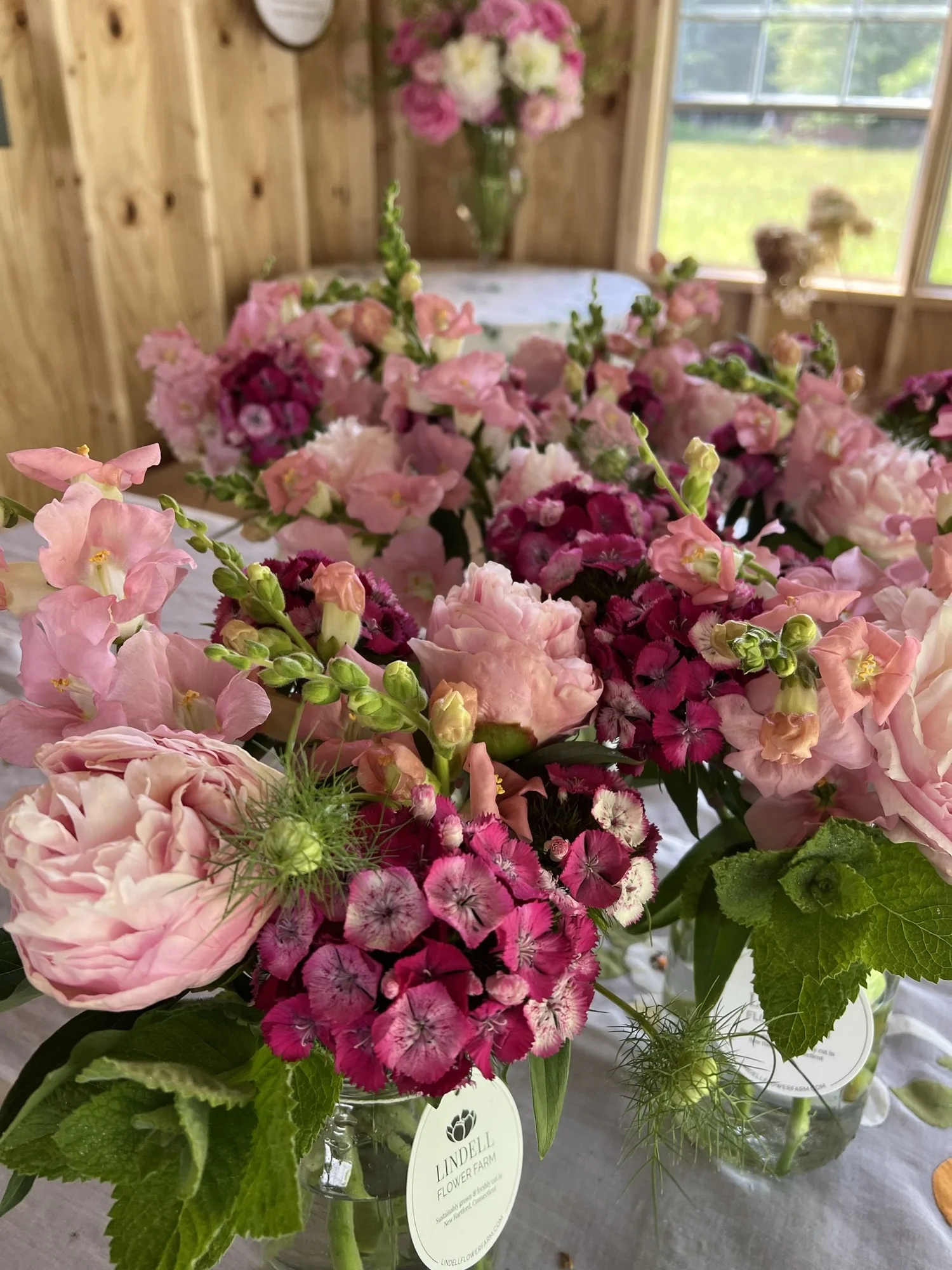 FARM STORE — LINDELL FLOWER FARM