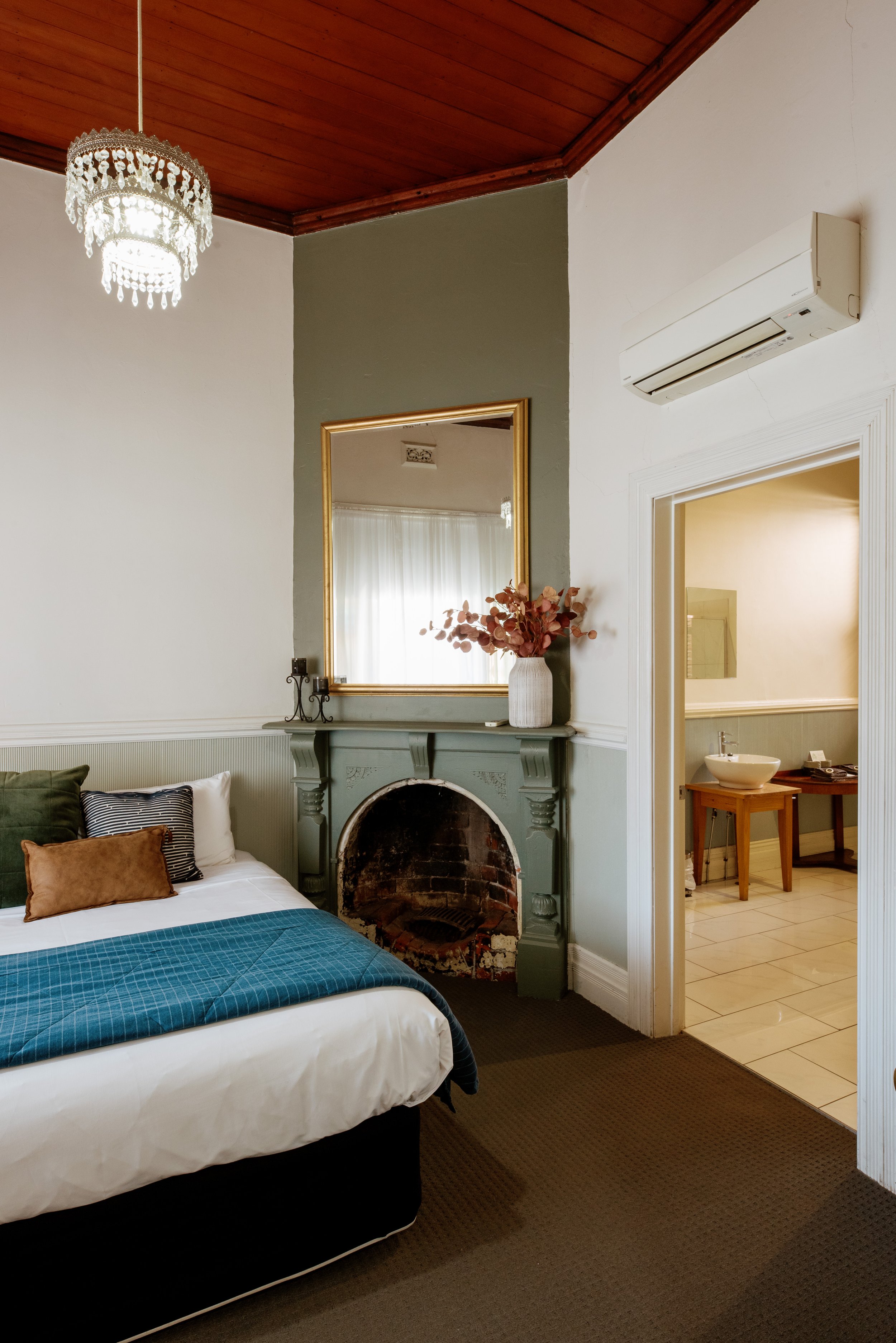 General 5 — Alexandra Place