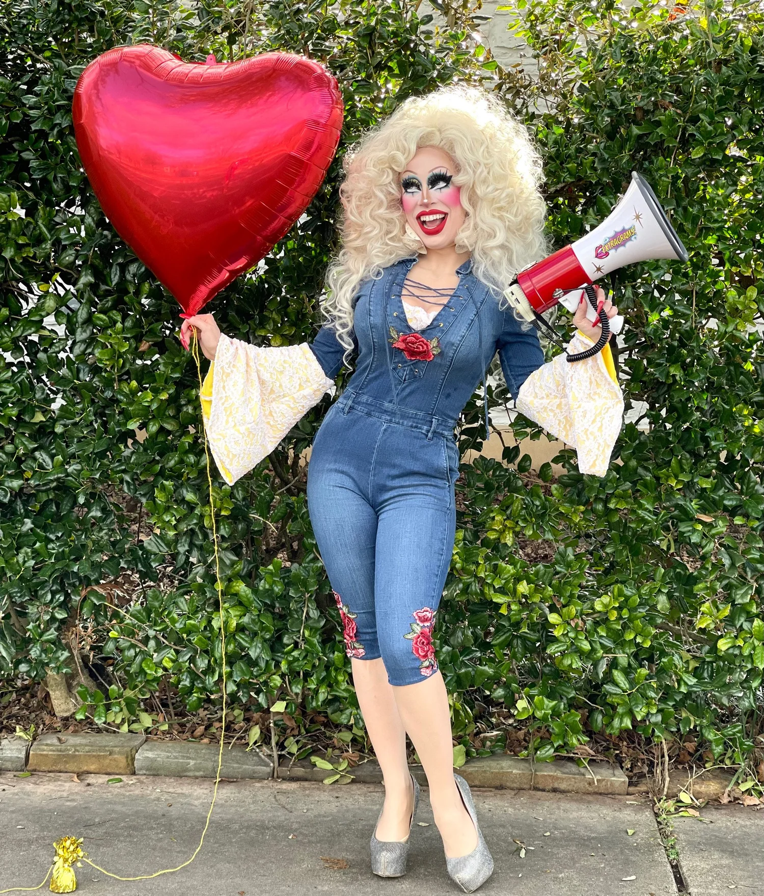 EXTRAGRAMS! Drag Queen Entertainment