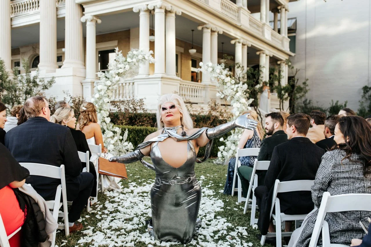 EXTRAGRAMS! Drag Queen Entertainment