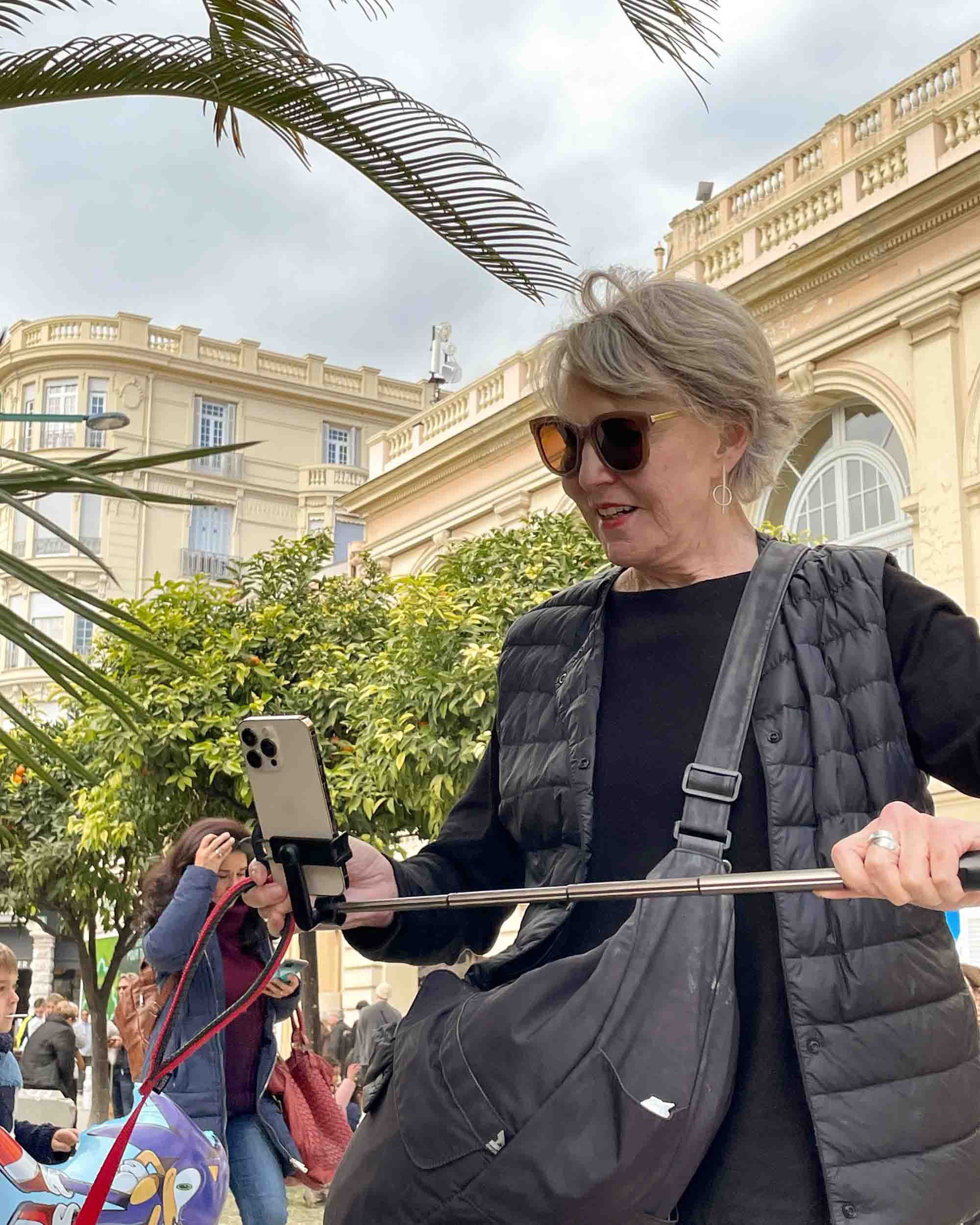 Introducing Deborah Bine aka Barefoot Blogger — French Views