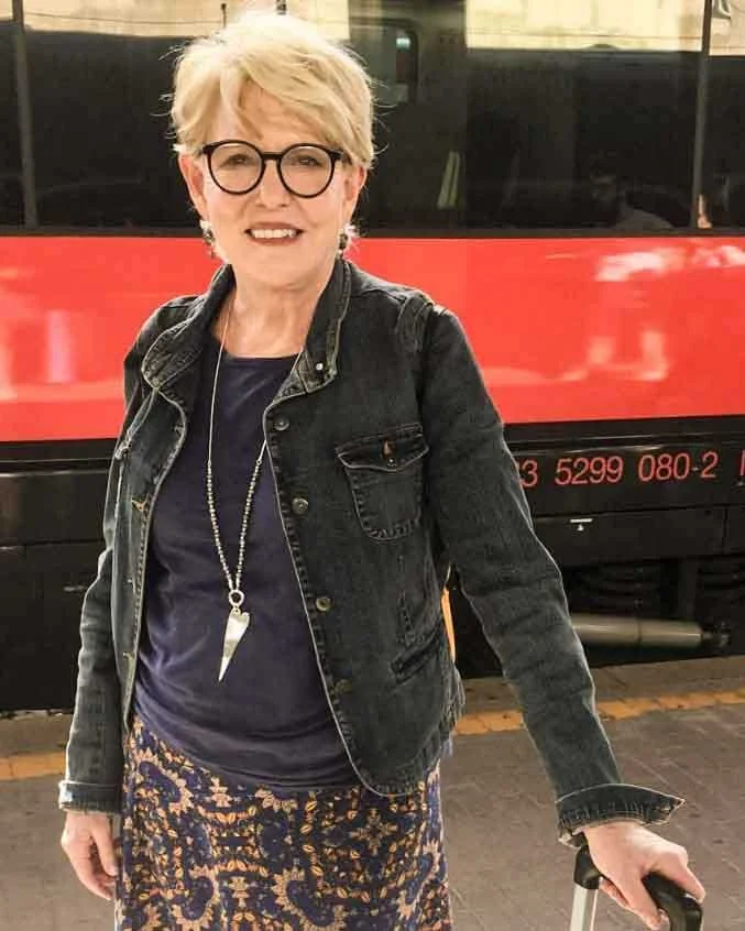 Introducing Deborah Bine aka Barefoot Blogger — French Views