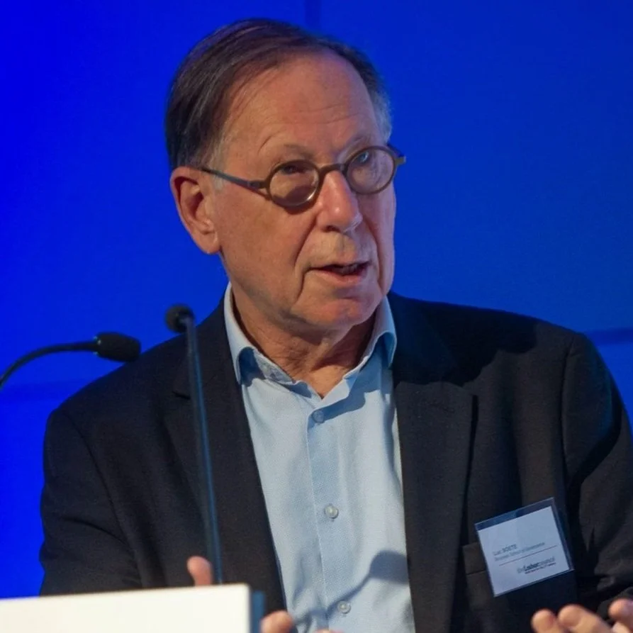 Getting a grip on data and Artificial Intelligence — Frontiers Policy Labs