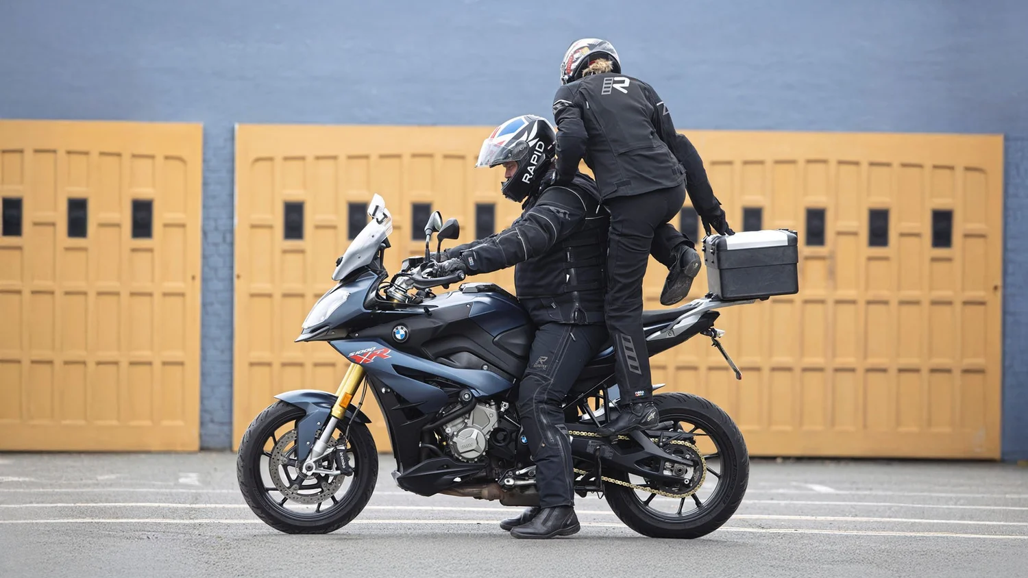 PILLION — Bikertek