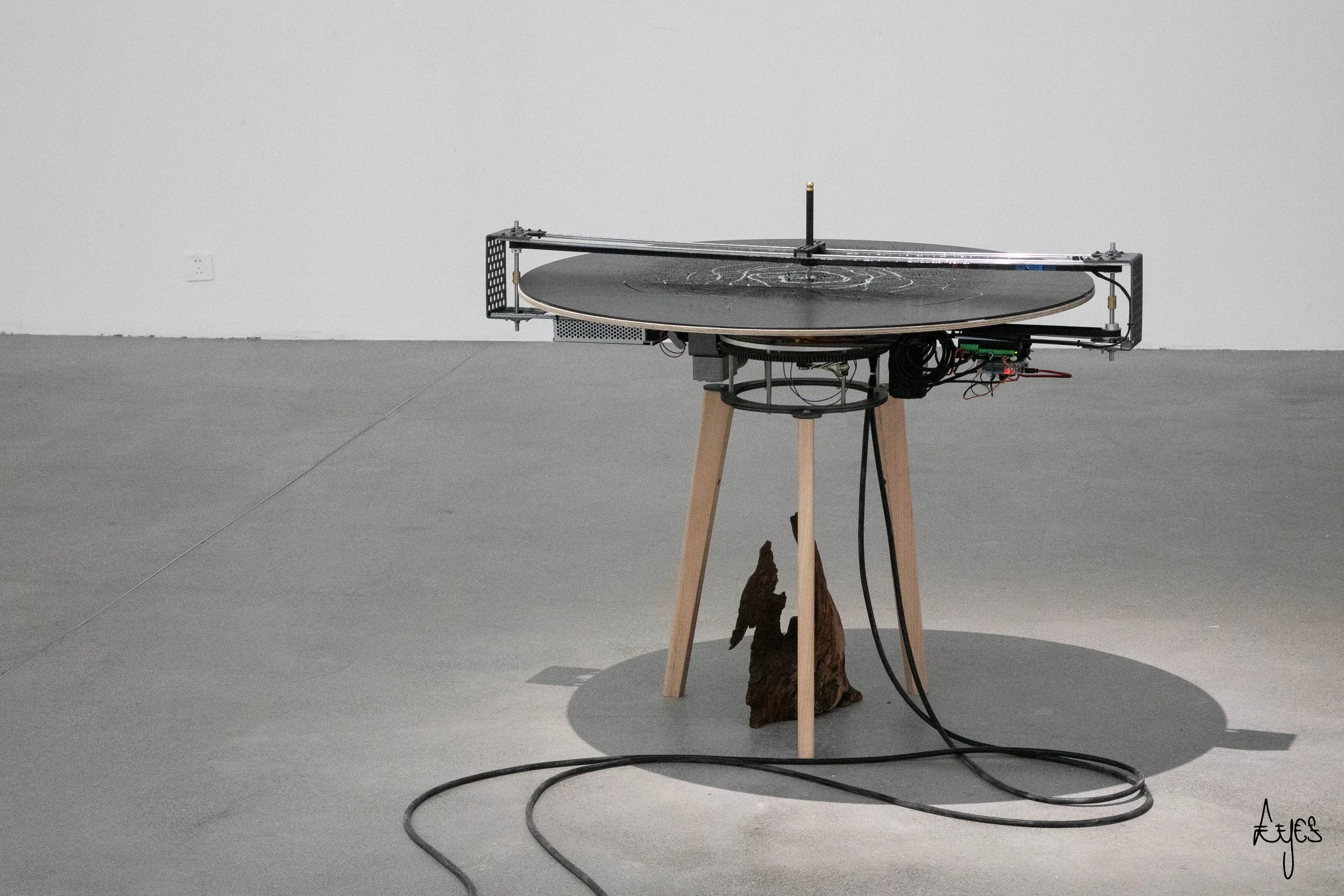 Narcisse Event Horizon — Lyes Hammadouche. 列思