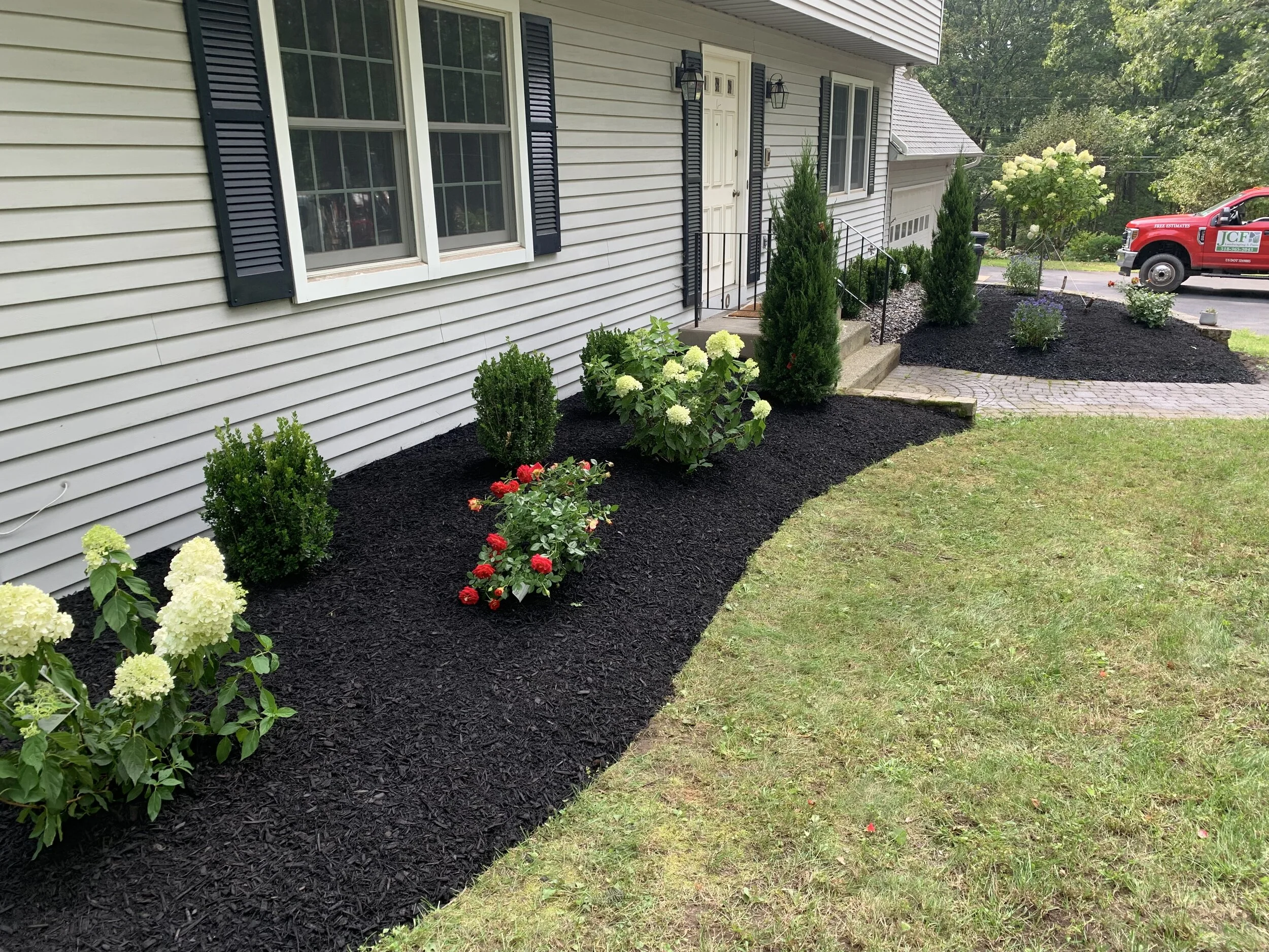 Planting & Gardening | JCF Landscaping and Patios Corporation