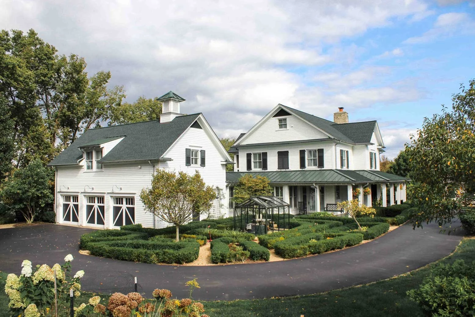 Hunter Green Roof House