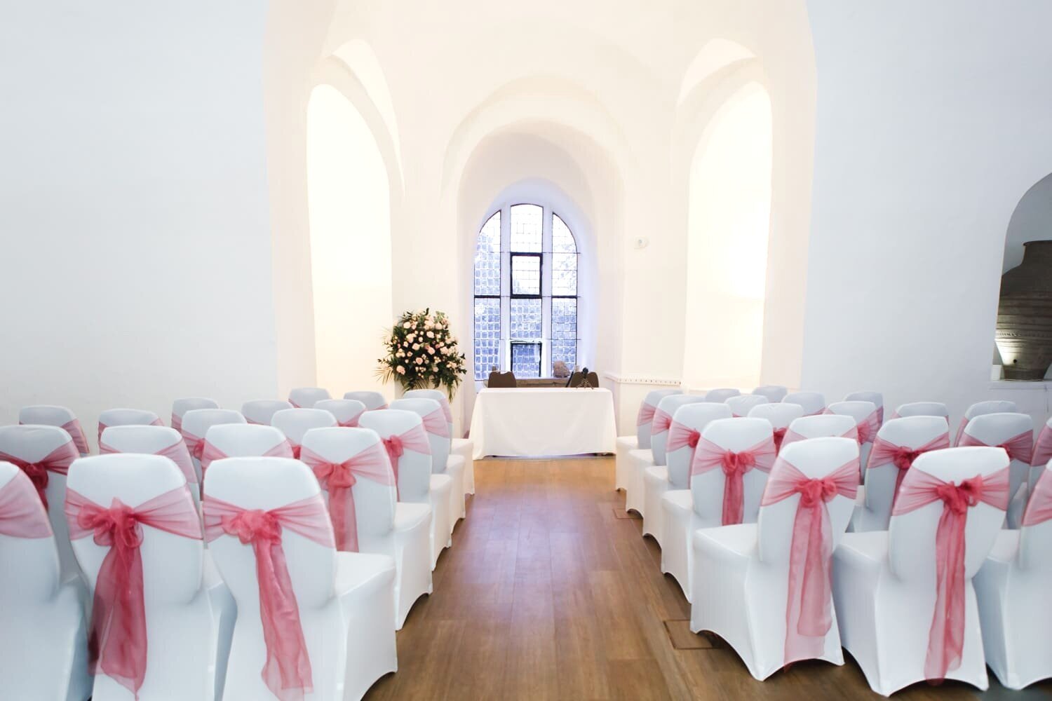 Wedding Venue Review: Colchester Castle - Mae Photography - Colchester ...