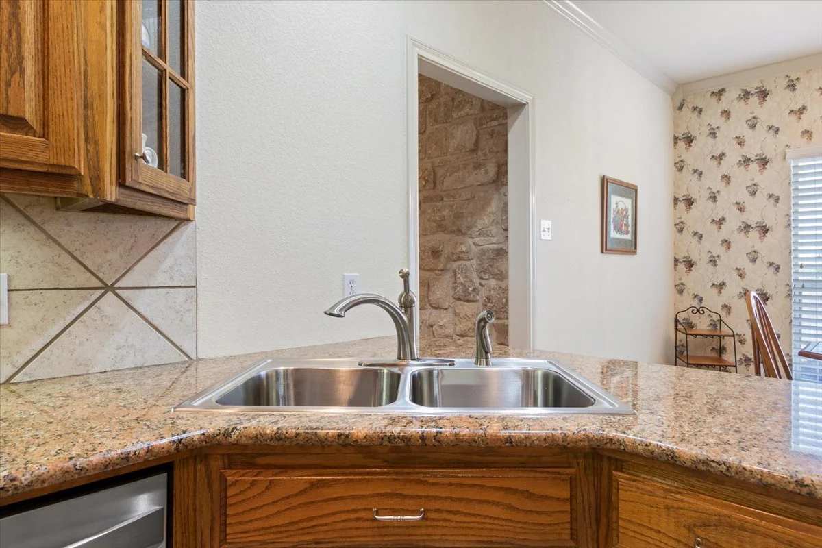 709 Fieldstone Drive — Regency Park Properties