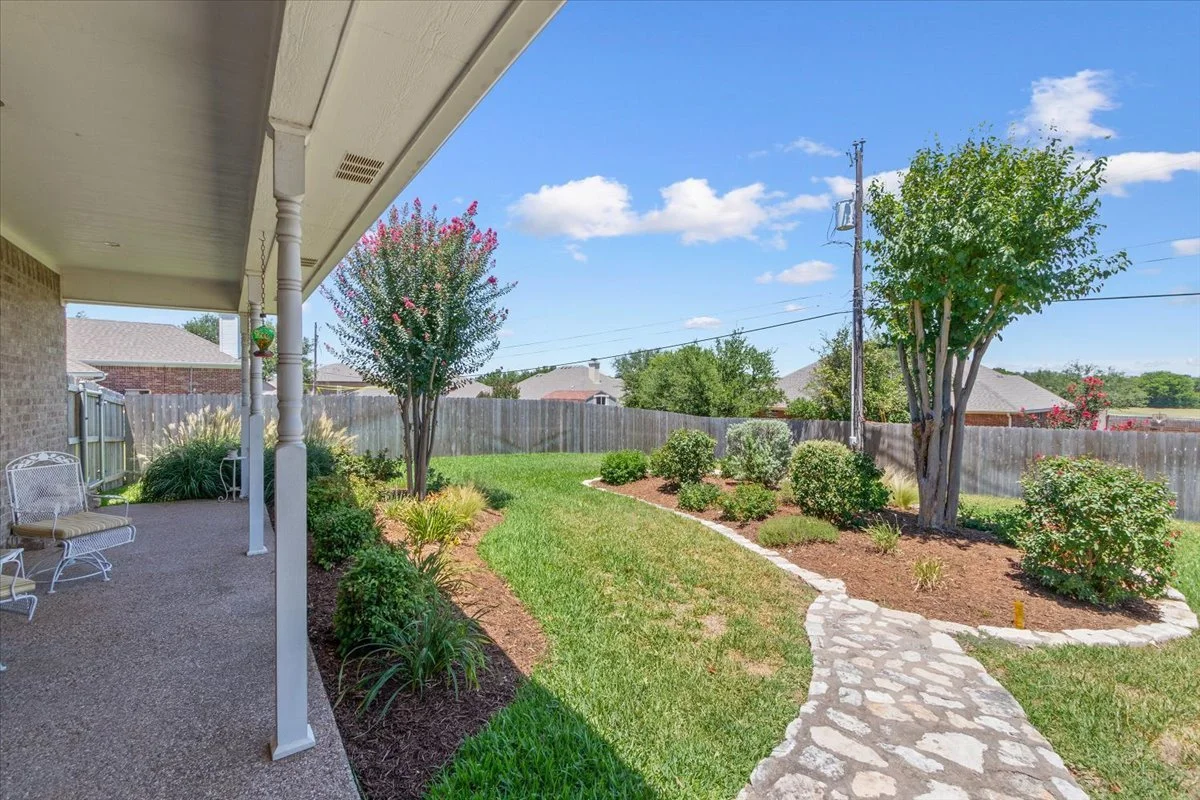 709 Fieldstone Drive — Regency Park Properties