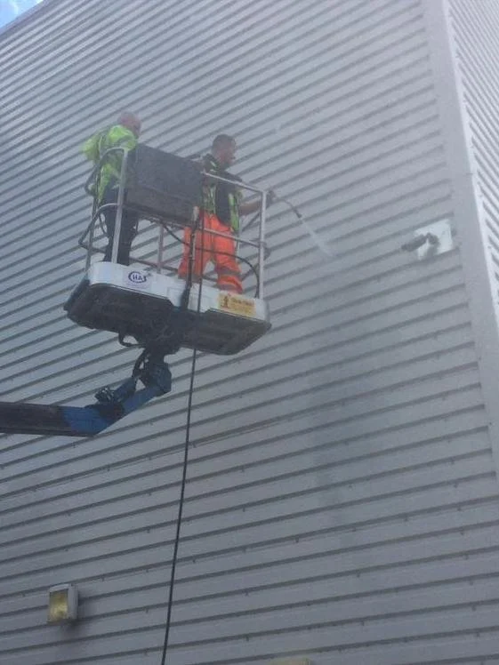 Commercial Cladding Cleaning — JetClean