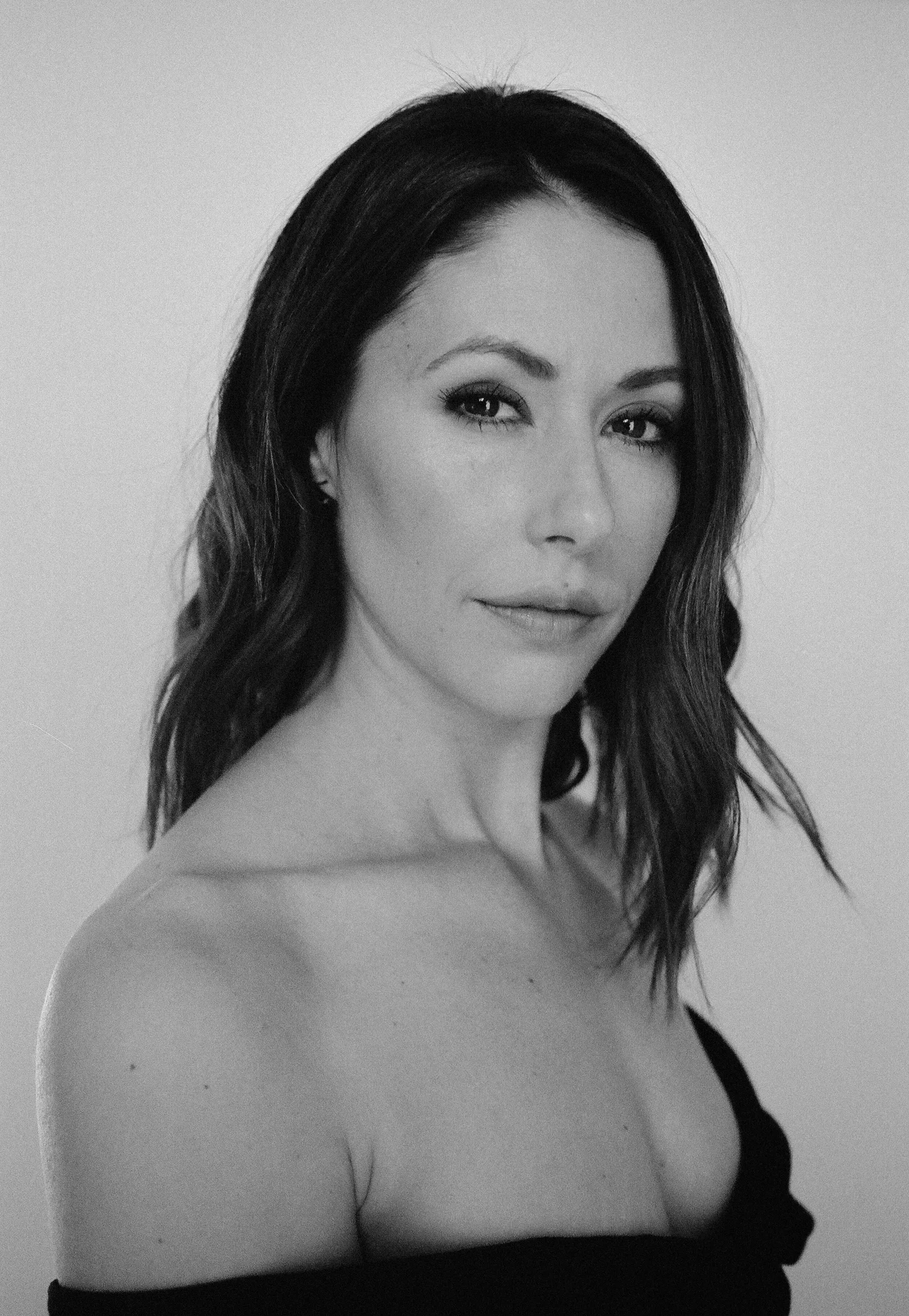 Amanda Crew — Notes From The Bathroom Line