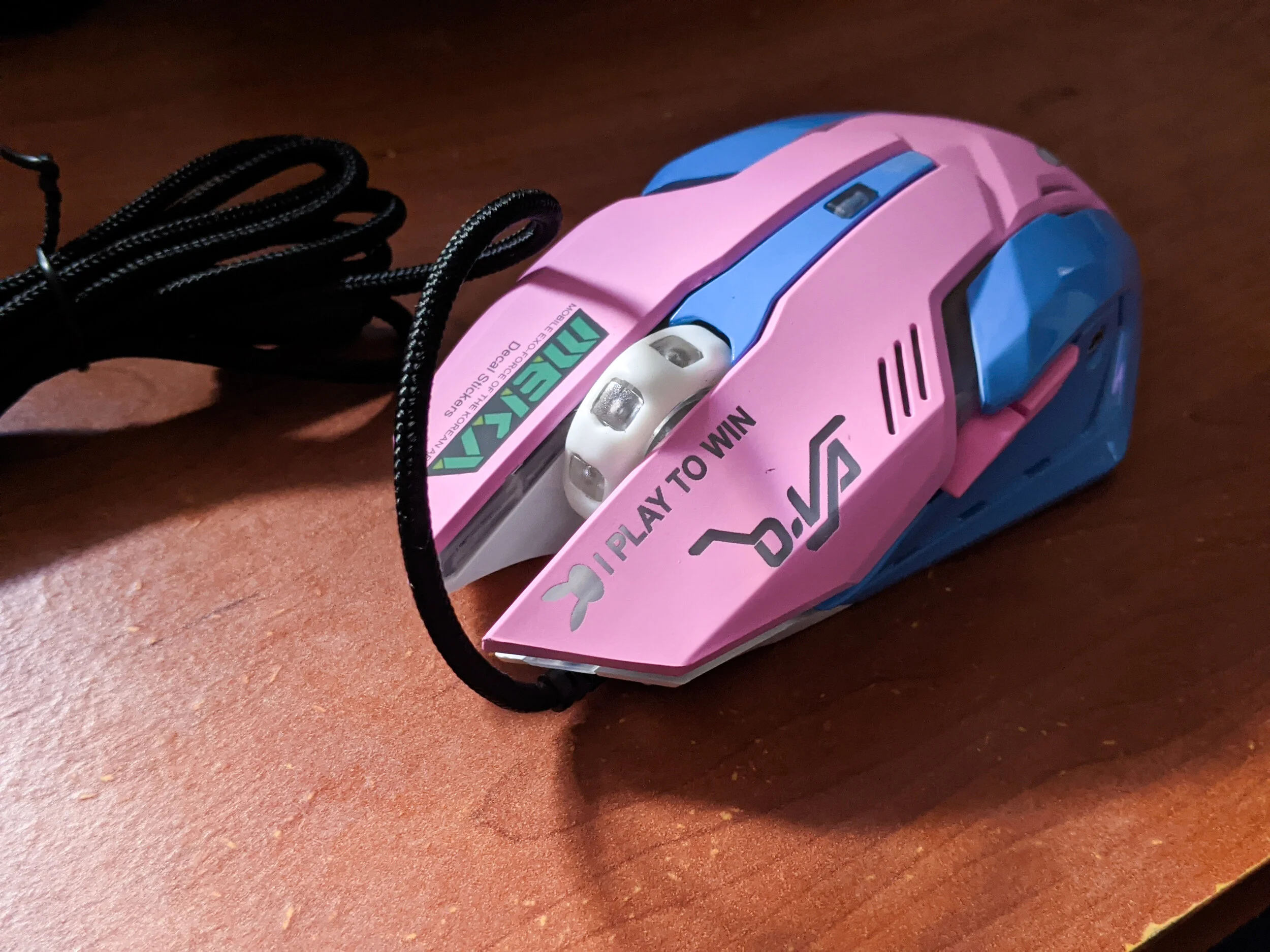 D.Va Mouse Review: Cute but Not Comfy — Sypnotix