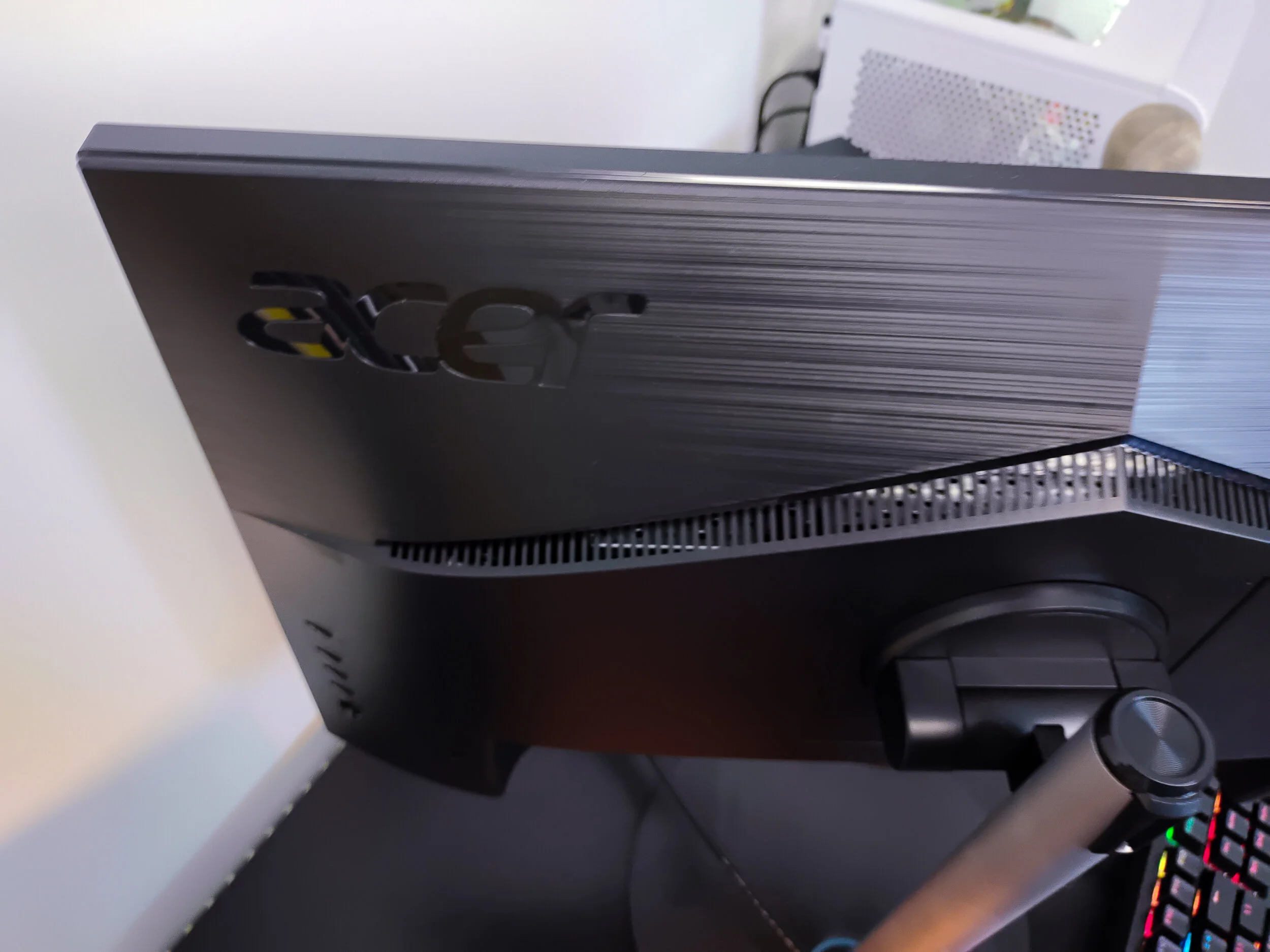 Acer Nitro XF243Y Review: Reaching The Endline — Sypnotix