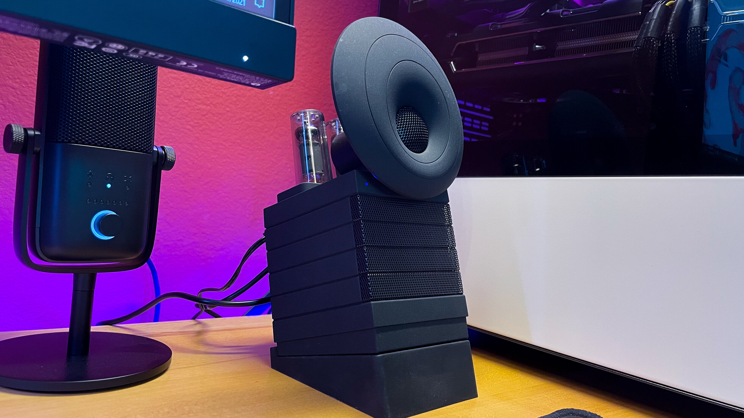 HumanCentric Speakers Review: Bold Uniqueness — Sypnotix