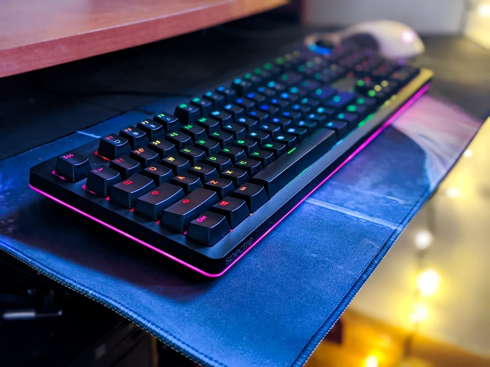 Tecware Spectre Pro Review: A Hot-Swappable Full-Size Keyboard for ...