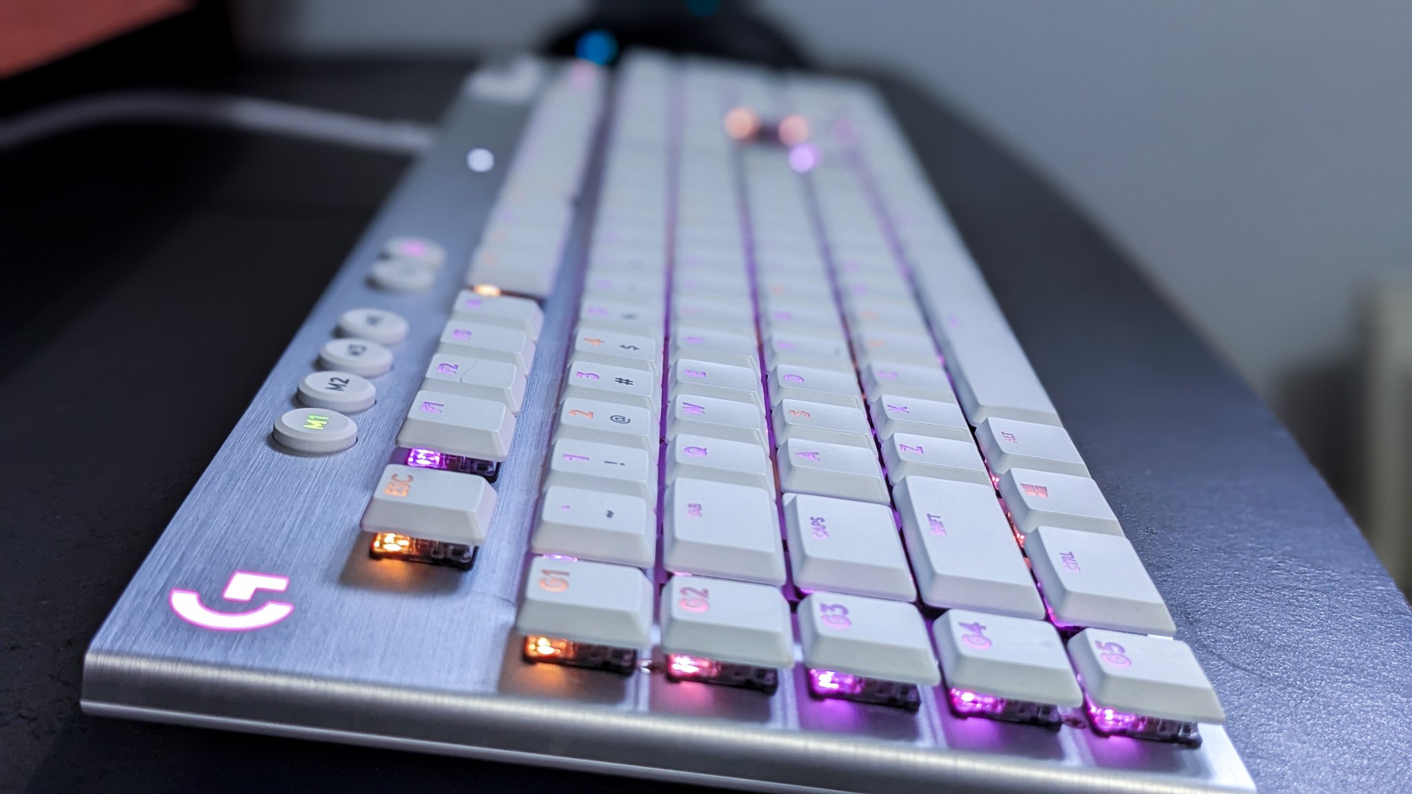 Logitech G815 LIGHTSYNC RGB Mechanical Gaming Keyboard Review: Not Your ...