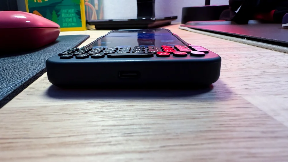 Clicks Keyboard Case Review — Sypnotix