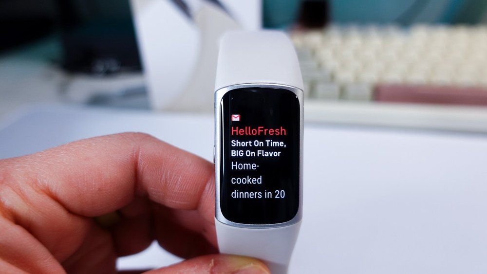 Fitbit Charge 6 Review: So Basically A Pixel Band? — Sypnotix