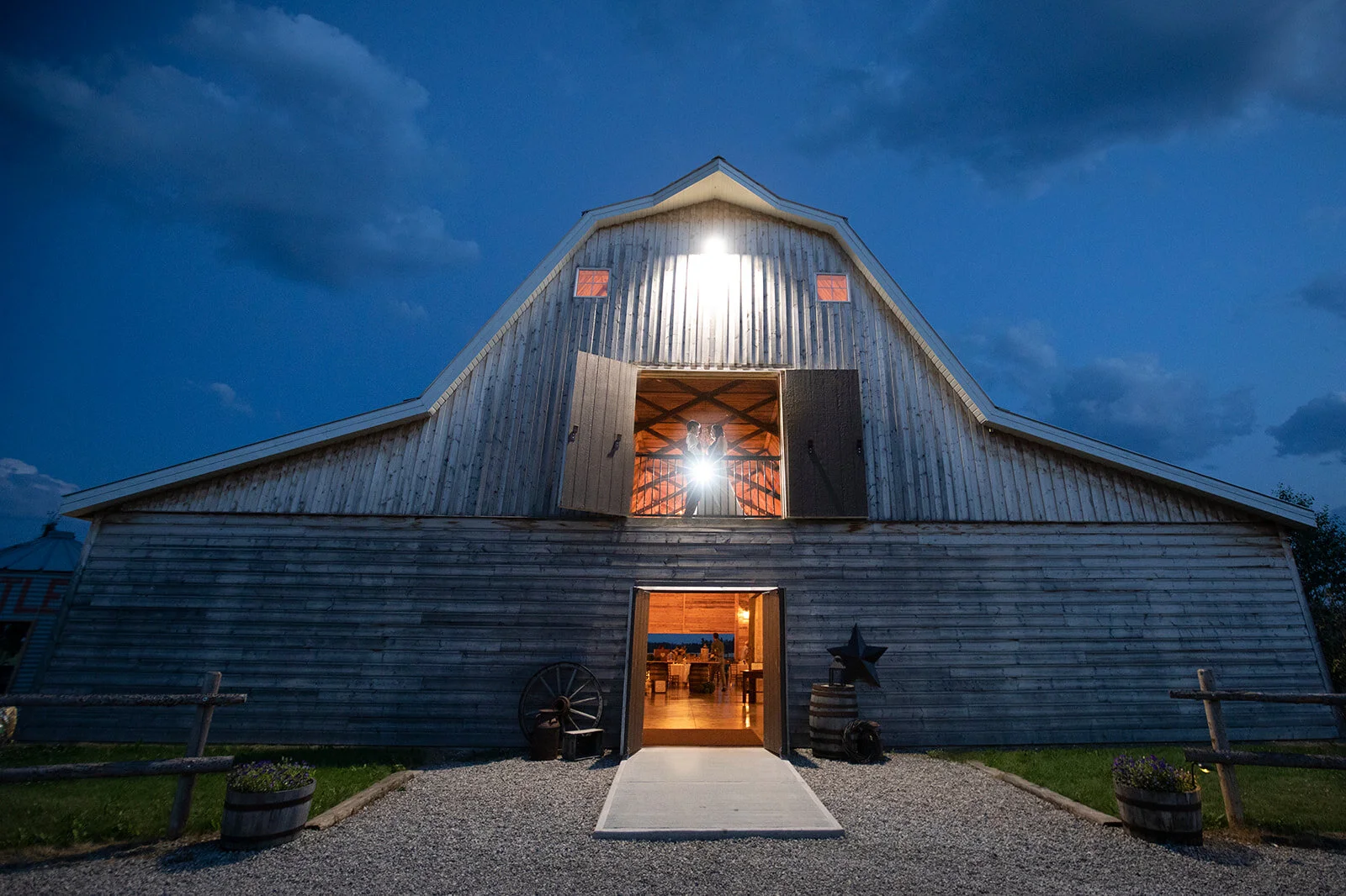 Summer Wedding at Willow Lane Barn — Wild Alpine Image Co.