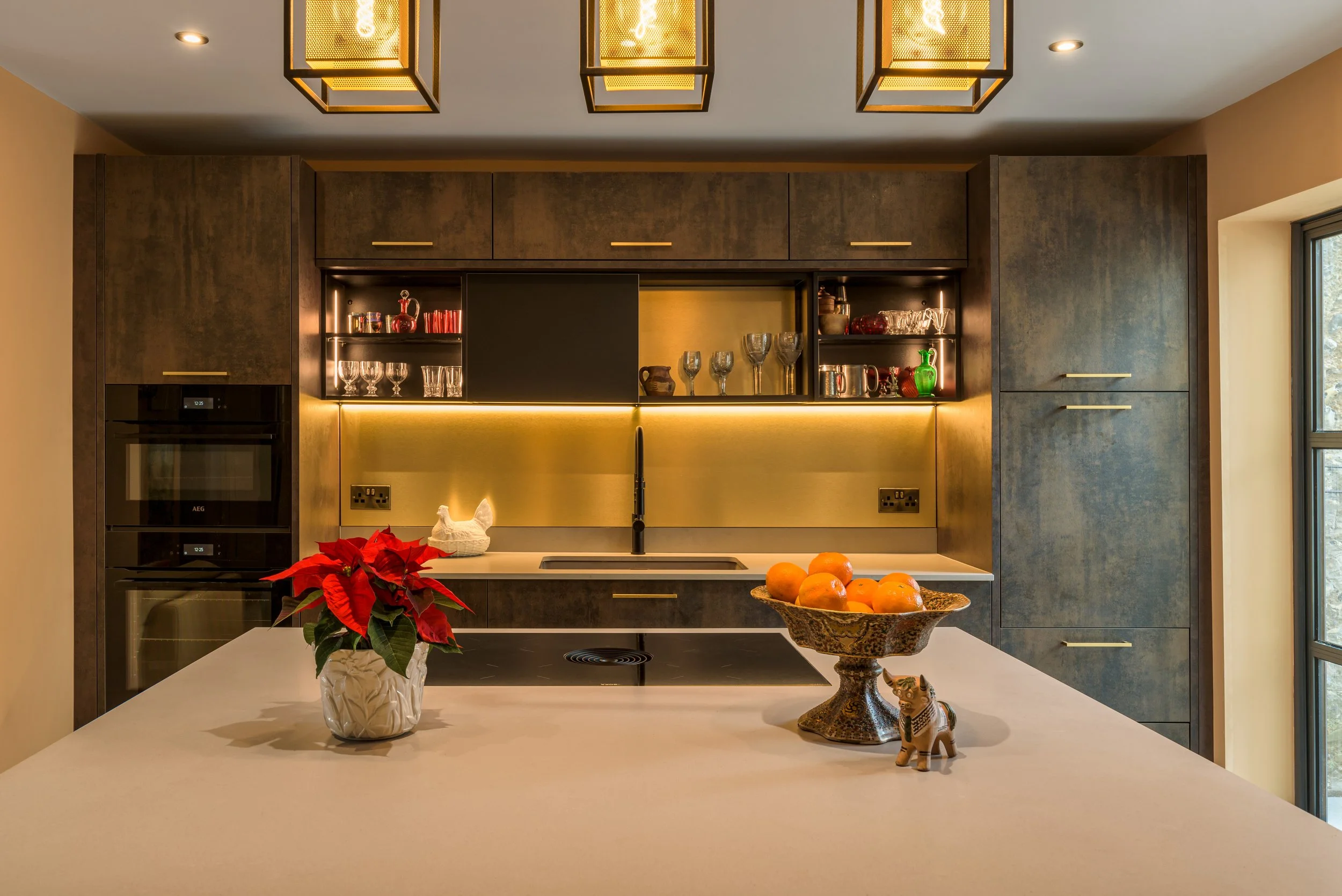 A Modern Restaurant-Inspired Kitchen | The Kitchen Store